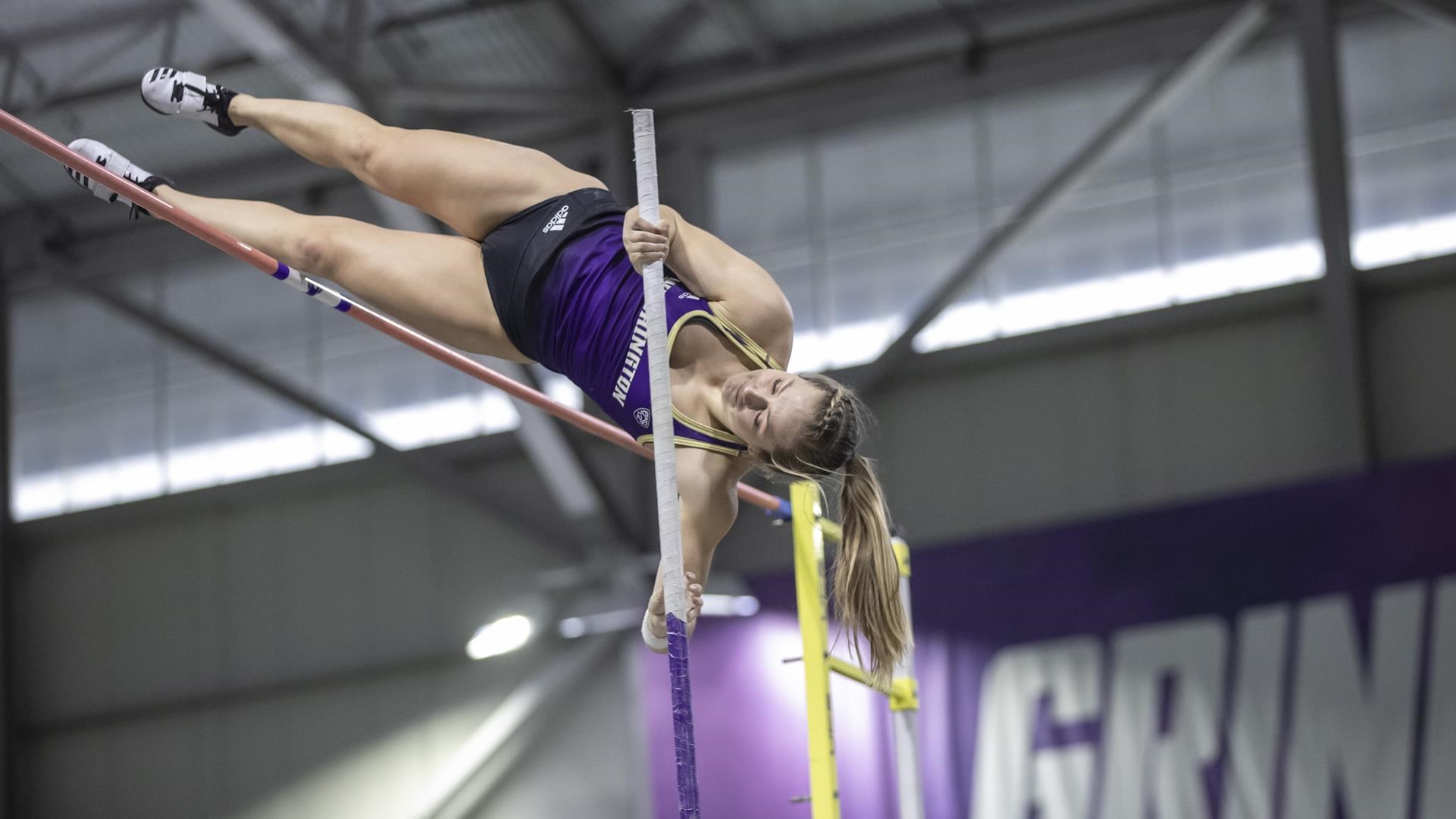 Makenna Barton - Track & Field - University of Washington Athletics