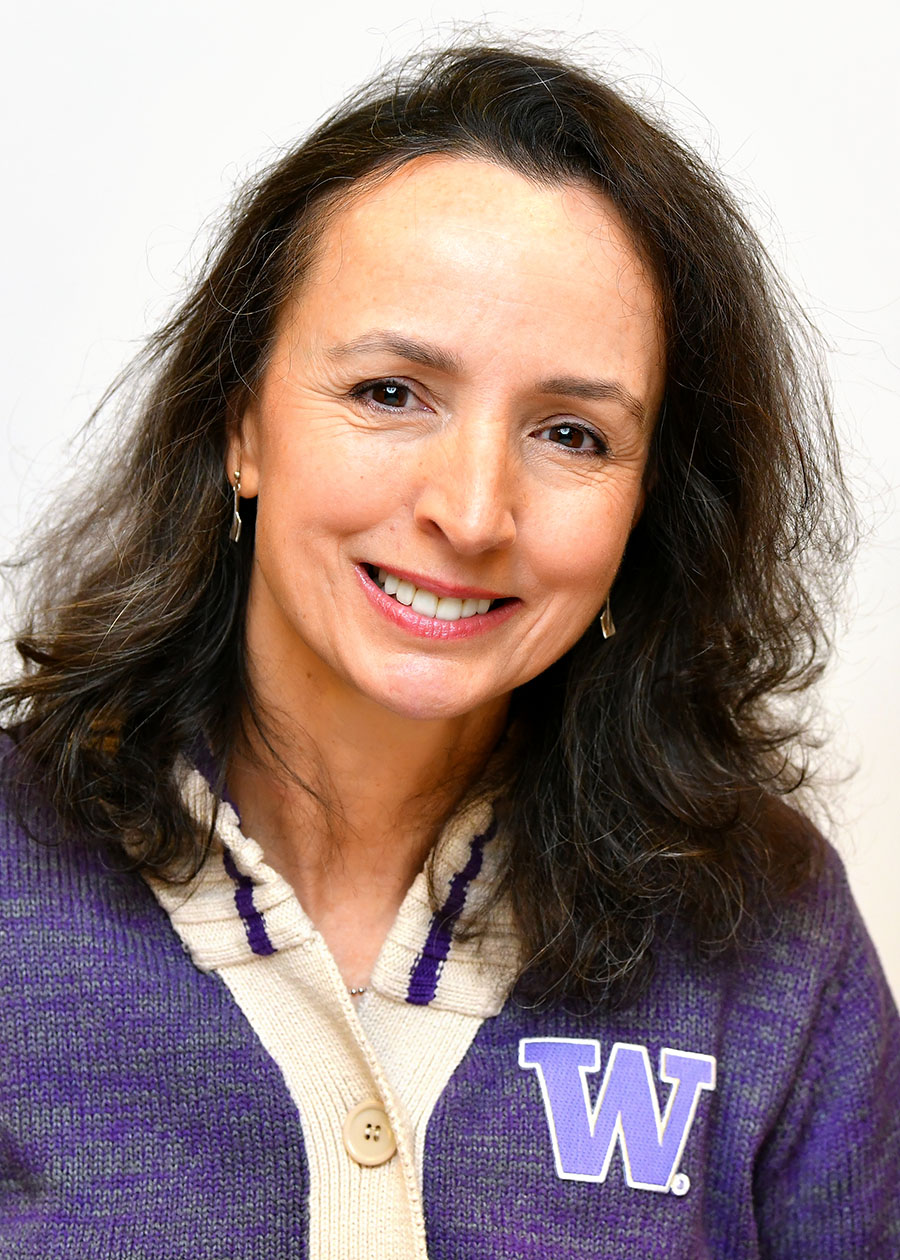 Yasmin Farooq - Women's Rowing Coach - University of Washington Athletics