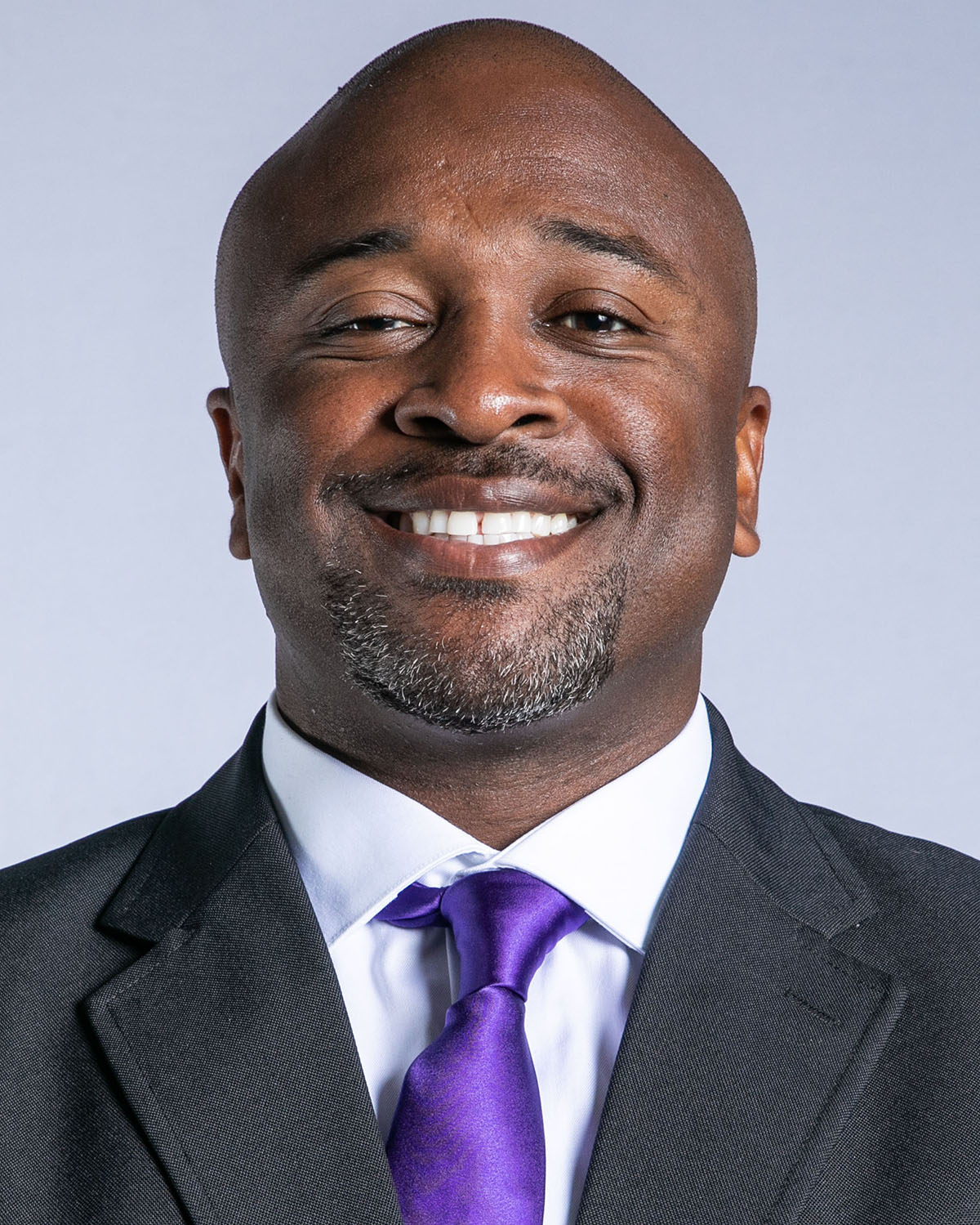 Lee Marks - Football Coach - University of Washington Athletics