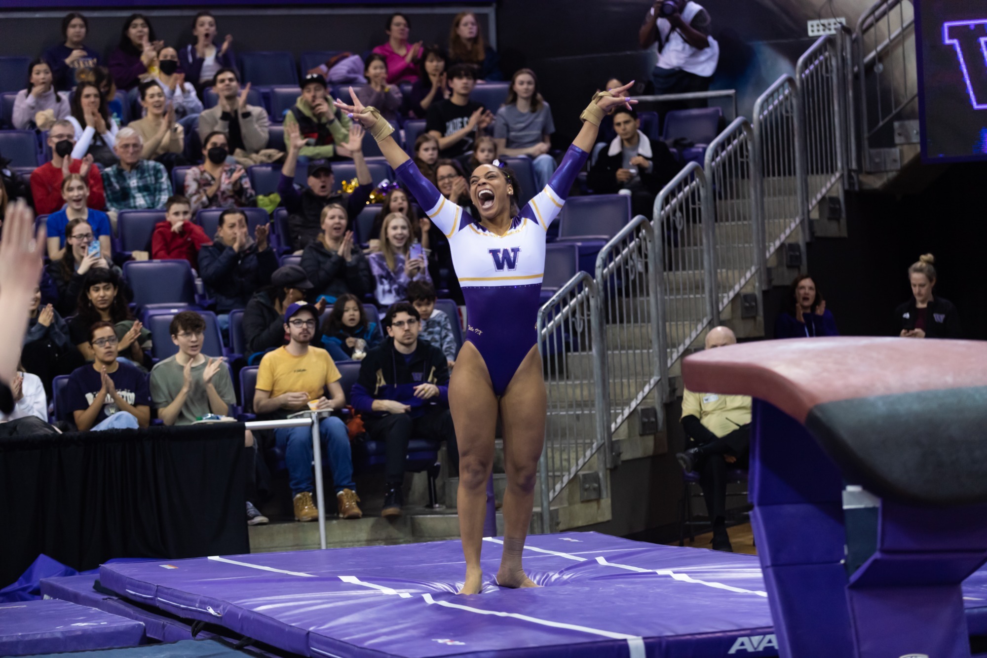 Amara Cunningham - Gymnastics - University of Washington Athletics
