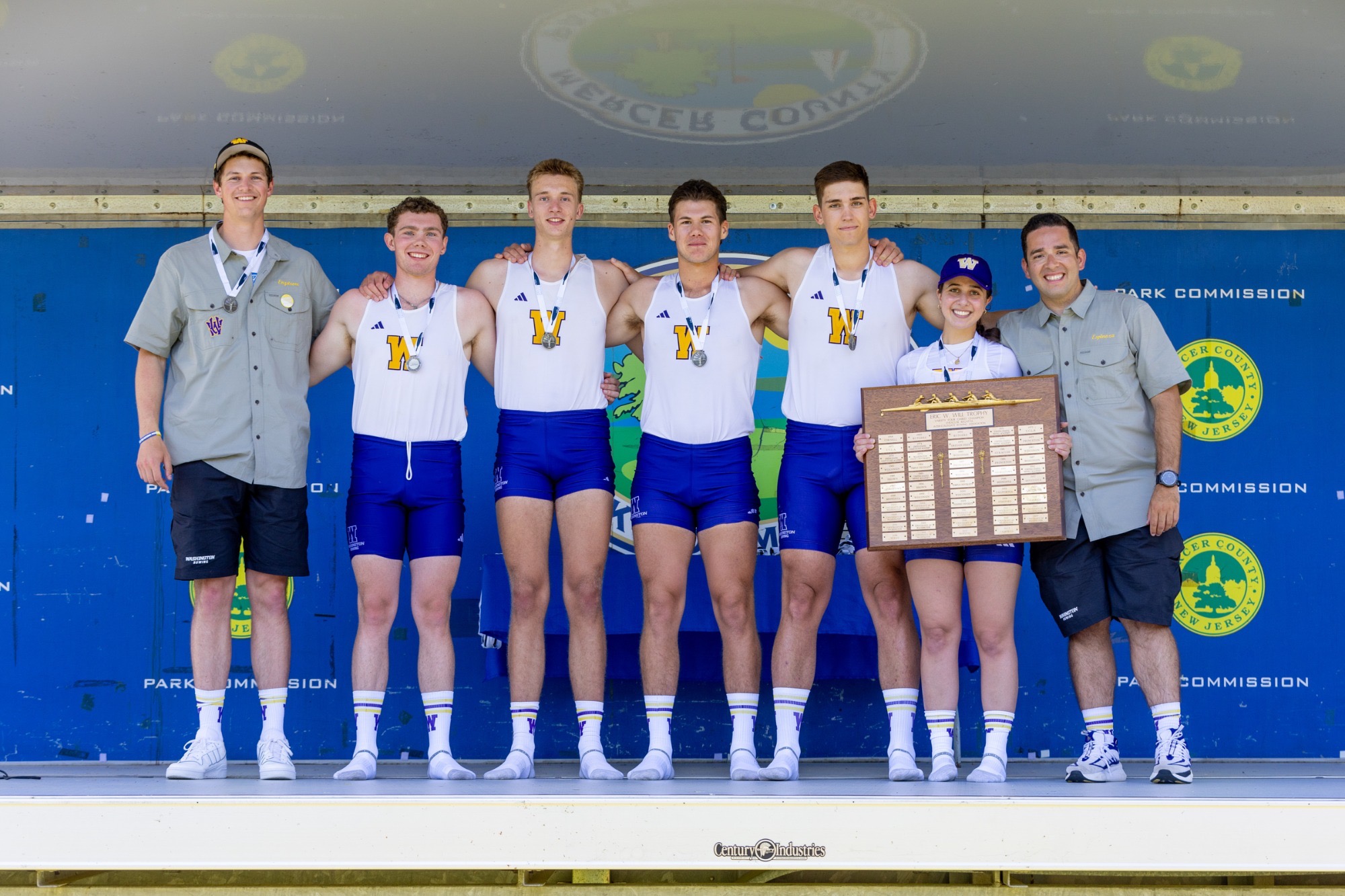 Tess Kadian - Men's Rowing - University of Washington Athletics