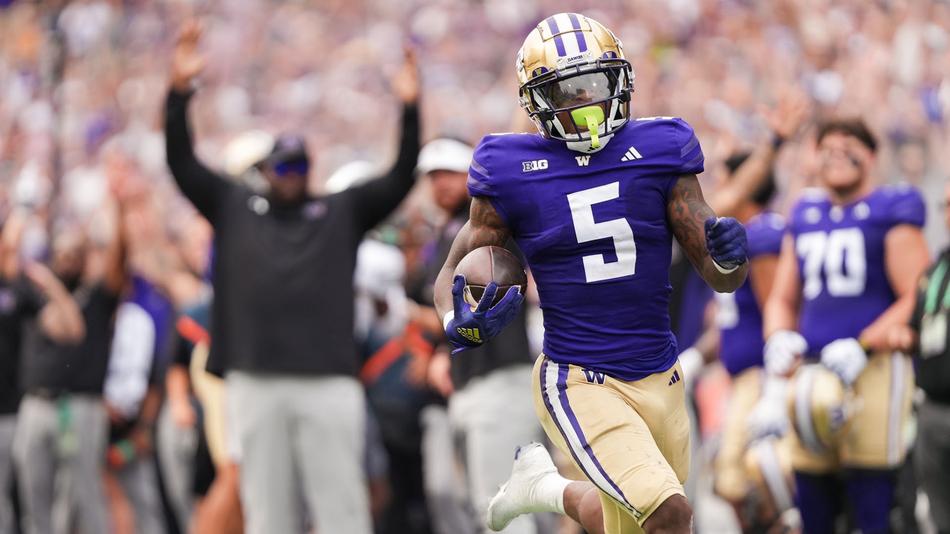 Husky Stadium To Return To Full Capacity; Season Tickets On Sale ...