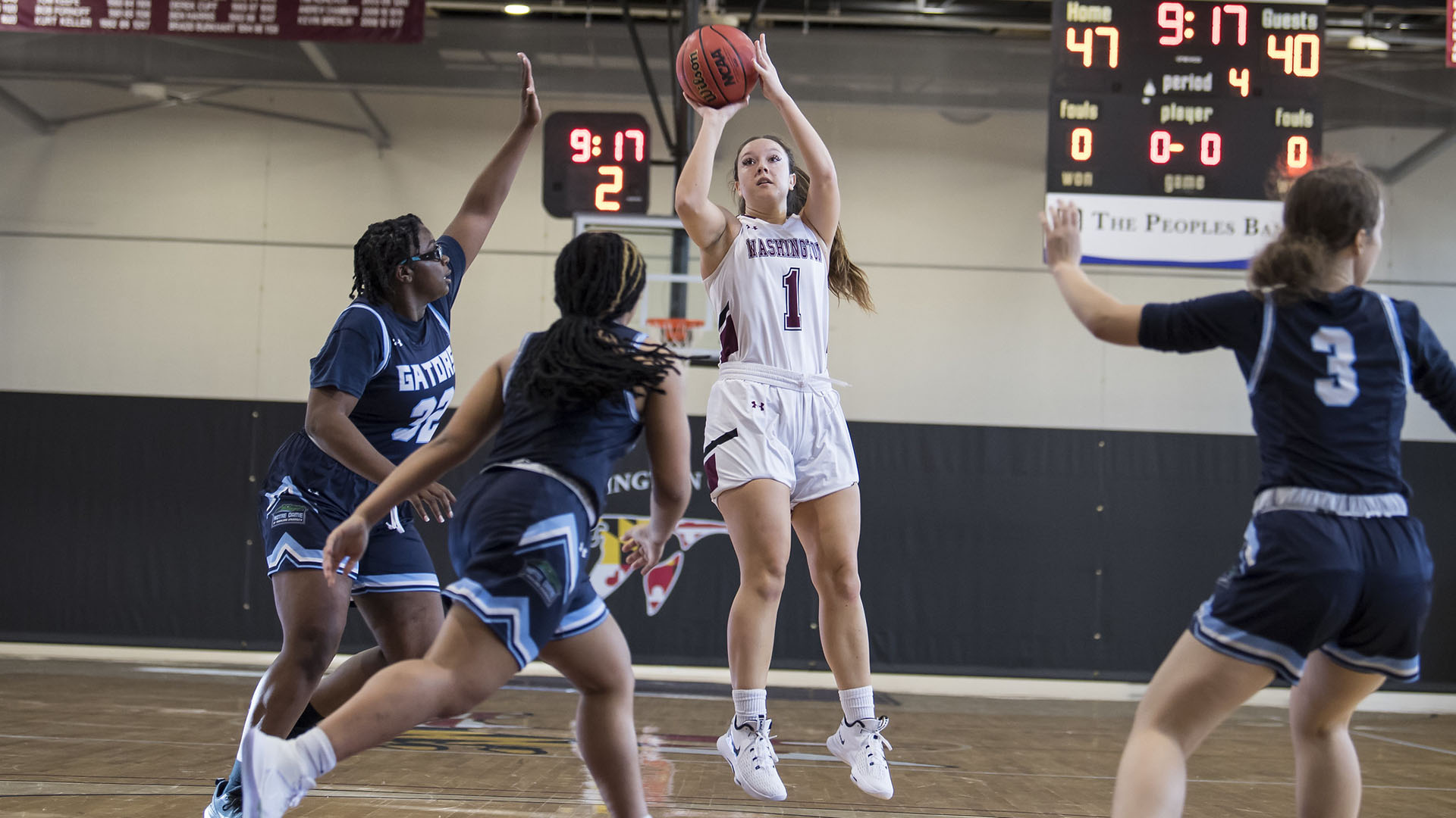 Hudock's Double-Double Sparks Shorewomen to 64-52 Win over Bears ...