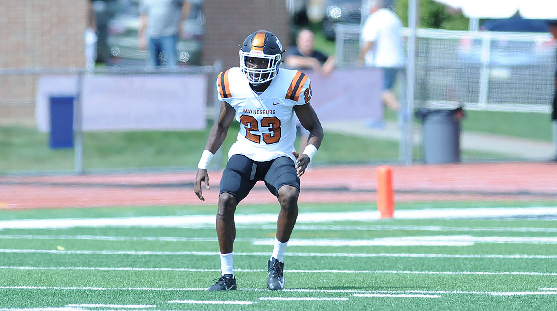 Football tangles with Grove City - Waynesburg University Athletics