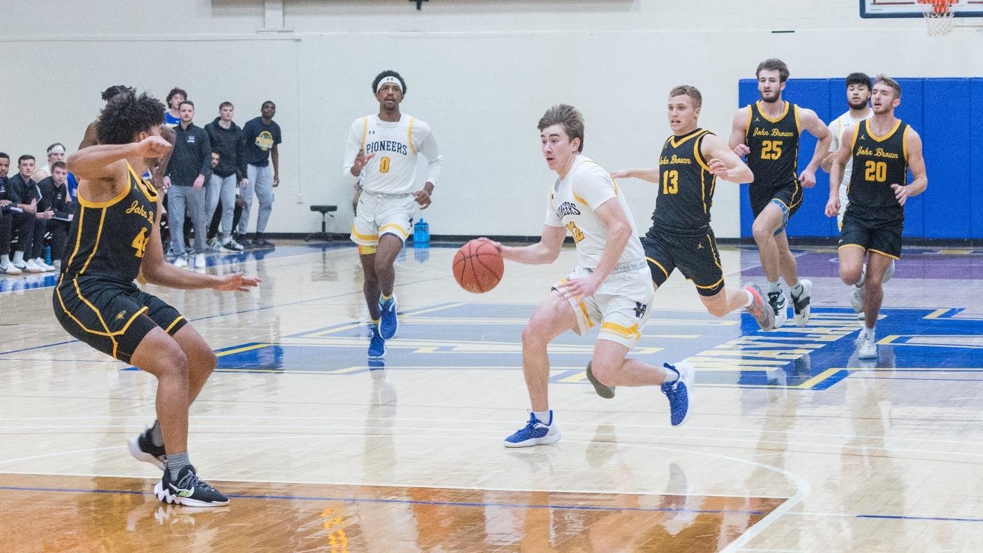 Vining's 45 fuel Rams past Pioneers - Wayland Baptist University Athletics