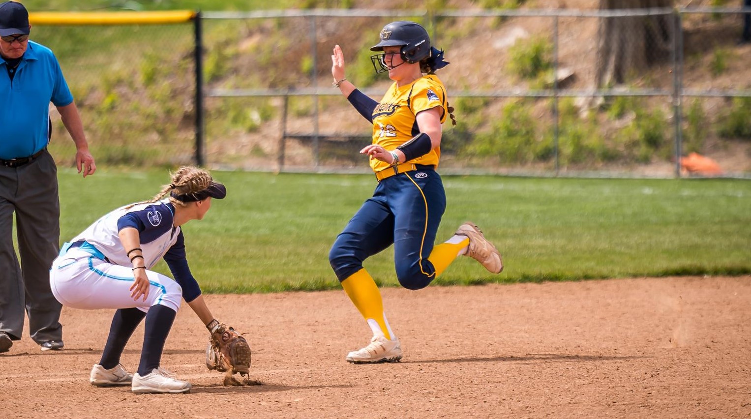 Jaelin Holdaway - Softball - Webster University Athletics