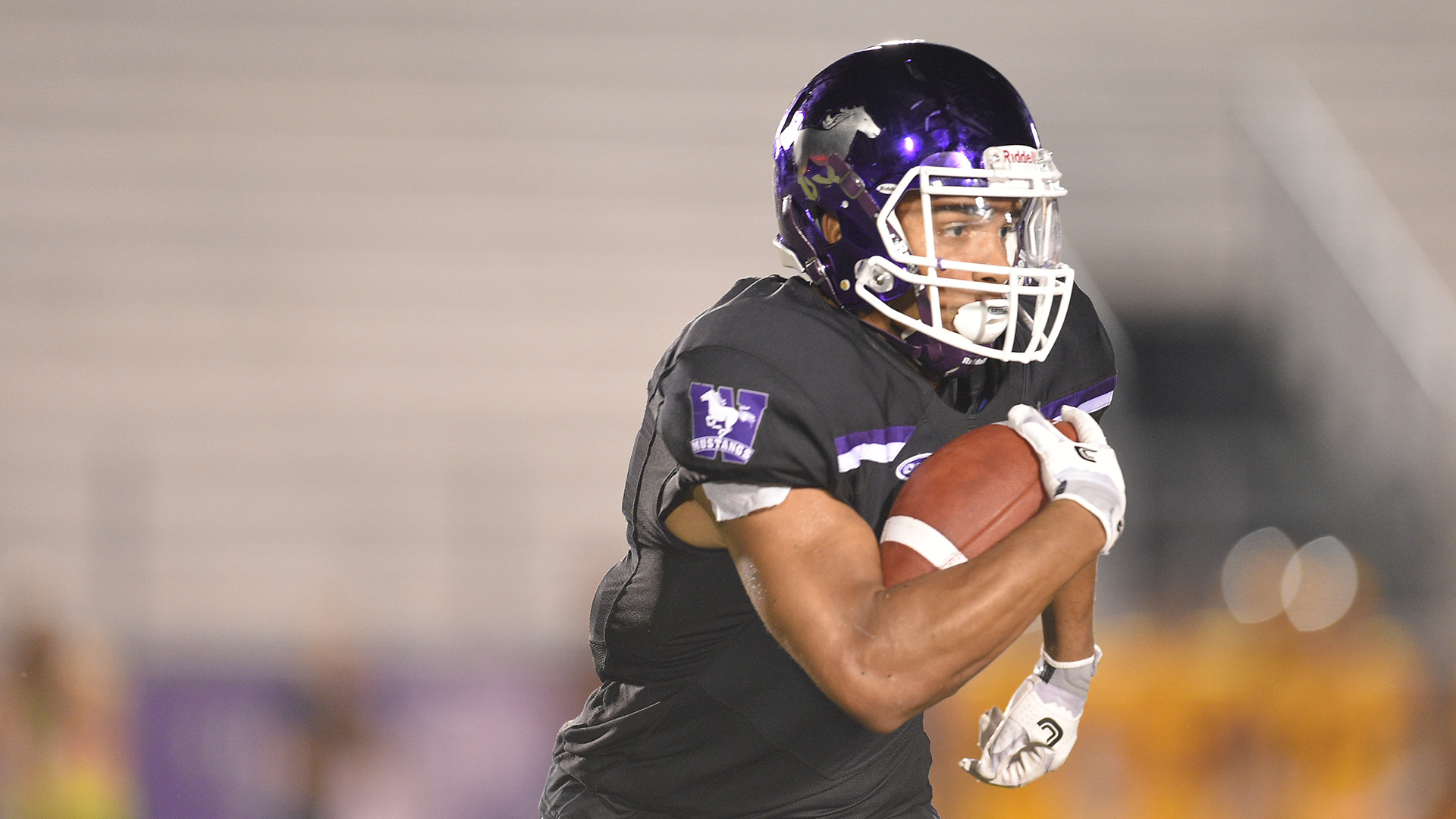 Alex Taylor - Football - Western Mustangs Sports