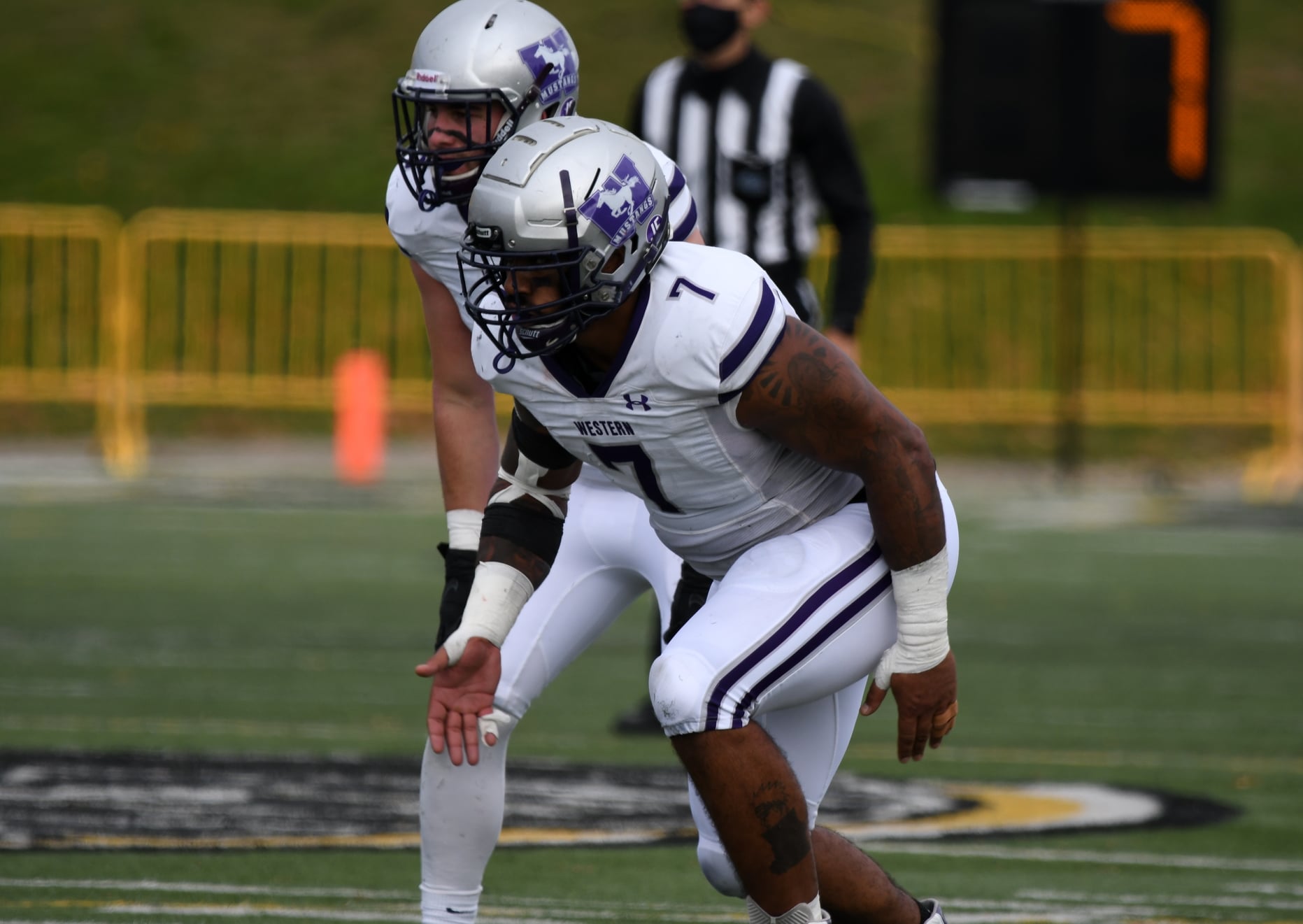 Deionte Knight - Football - Western Mustangs Sports