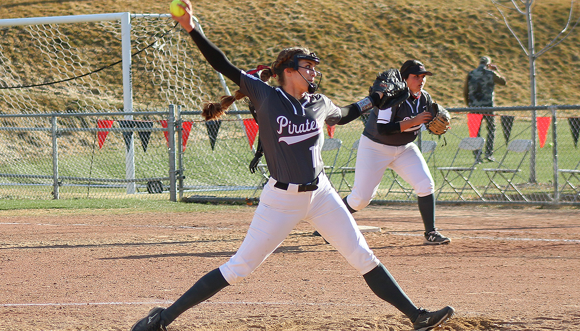 Softball Sweeps Opening Doubleheader - Whitworth University