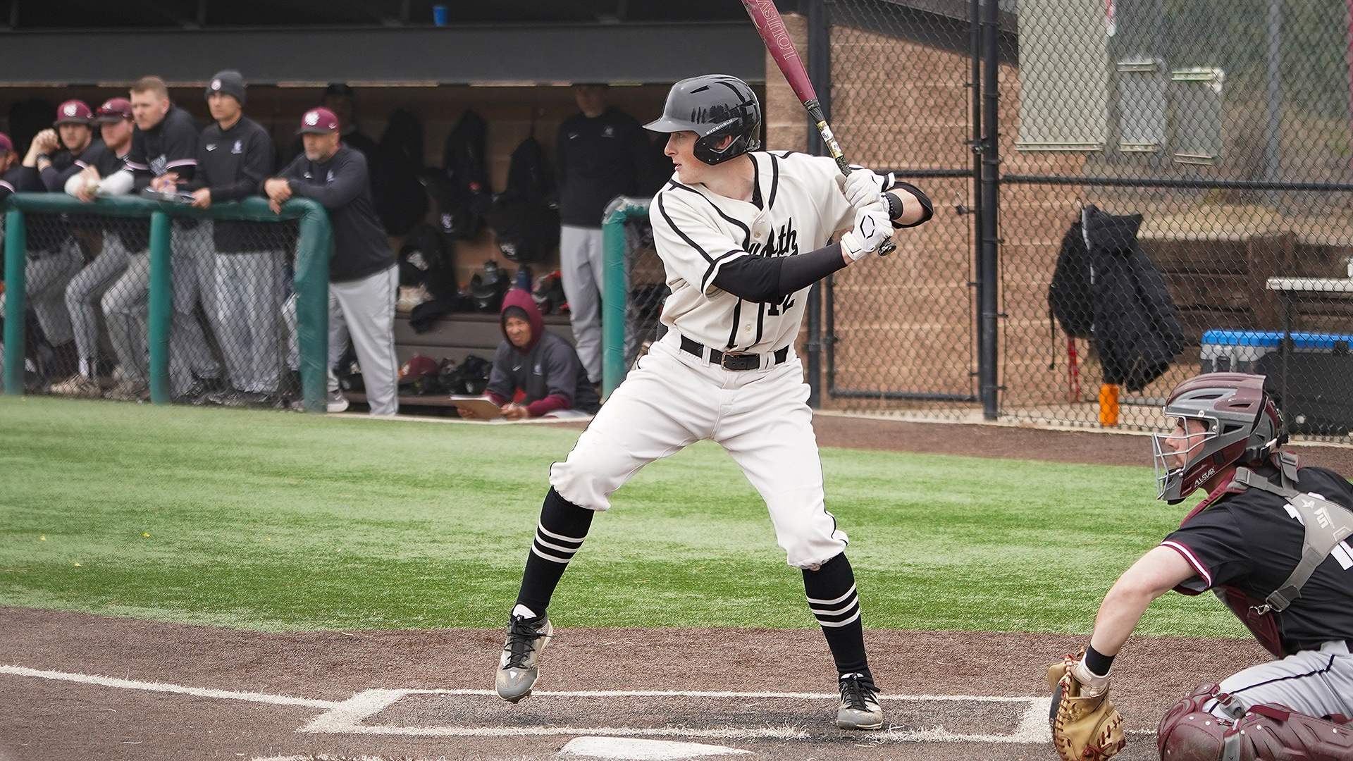 Pirates split non-conference pair on Saturday - Whitworth University