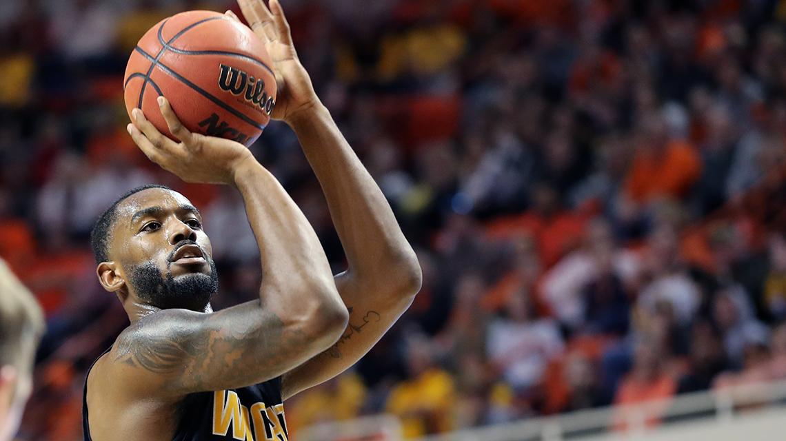 RH: Kelly Wins the Chase Again for Shockers - Wichita State Athletics