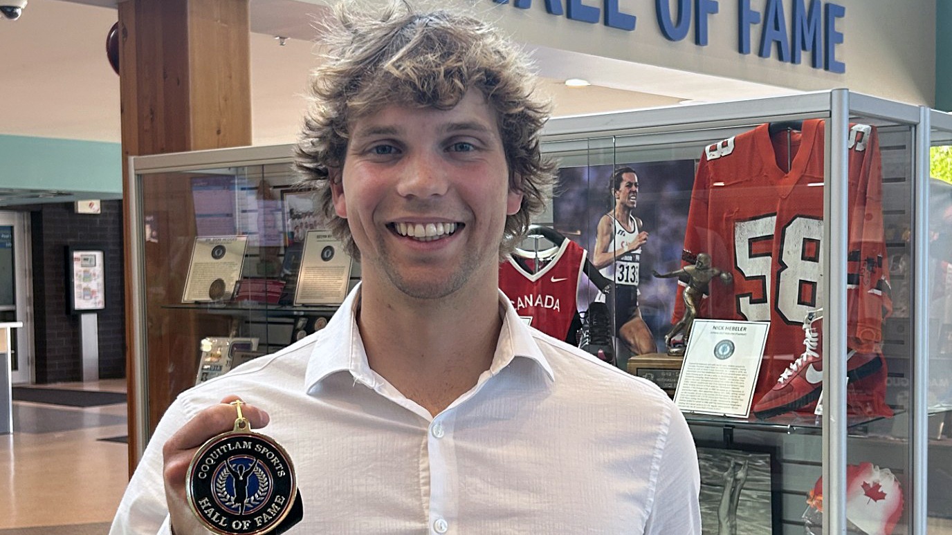 Elgersma inks contract with Green Bay Packers - Laurier Athletics ...