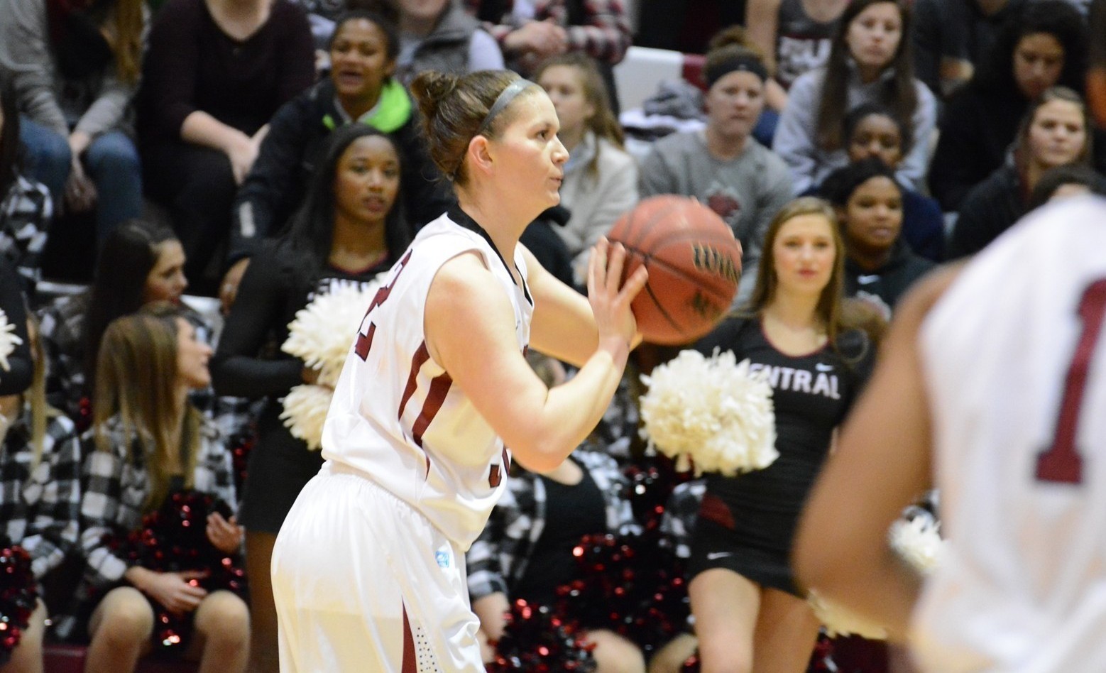 Erika Locker - Women's Basketball - Central Washington University Athletics