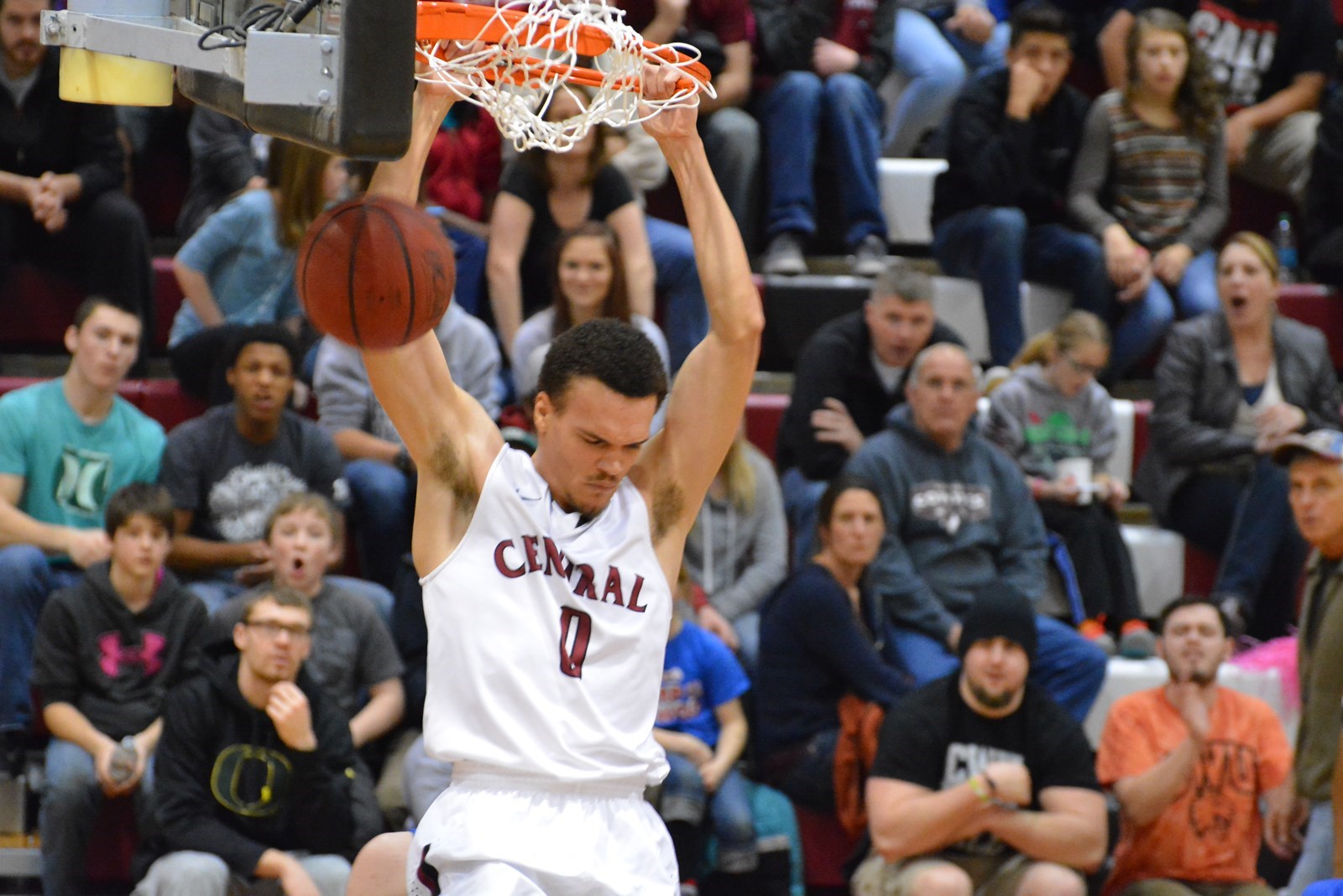 Julian Vaughn - Men's Basketball - Central Washington University Athletics