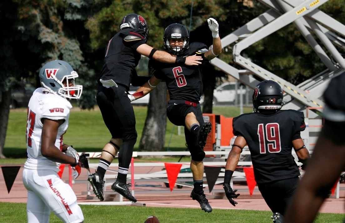 Football Looks to Regain Momentum Saturday at Western Oregon - Central ...