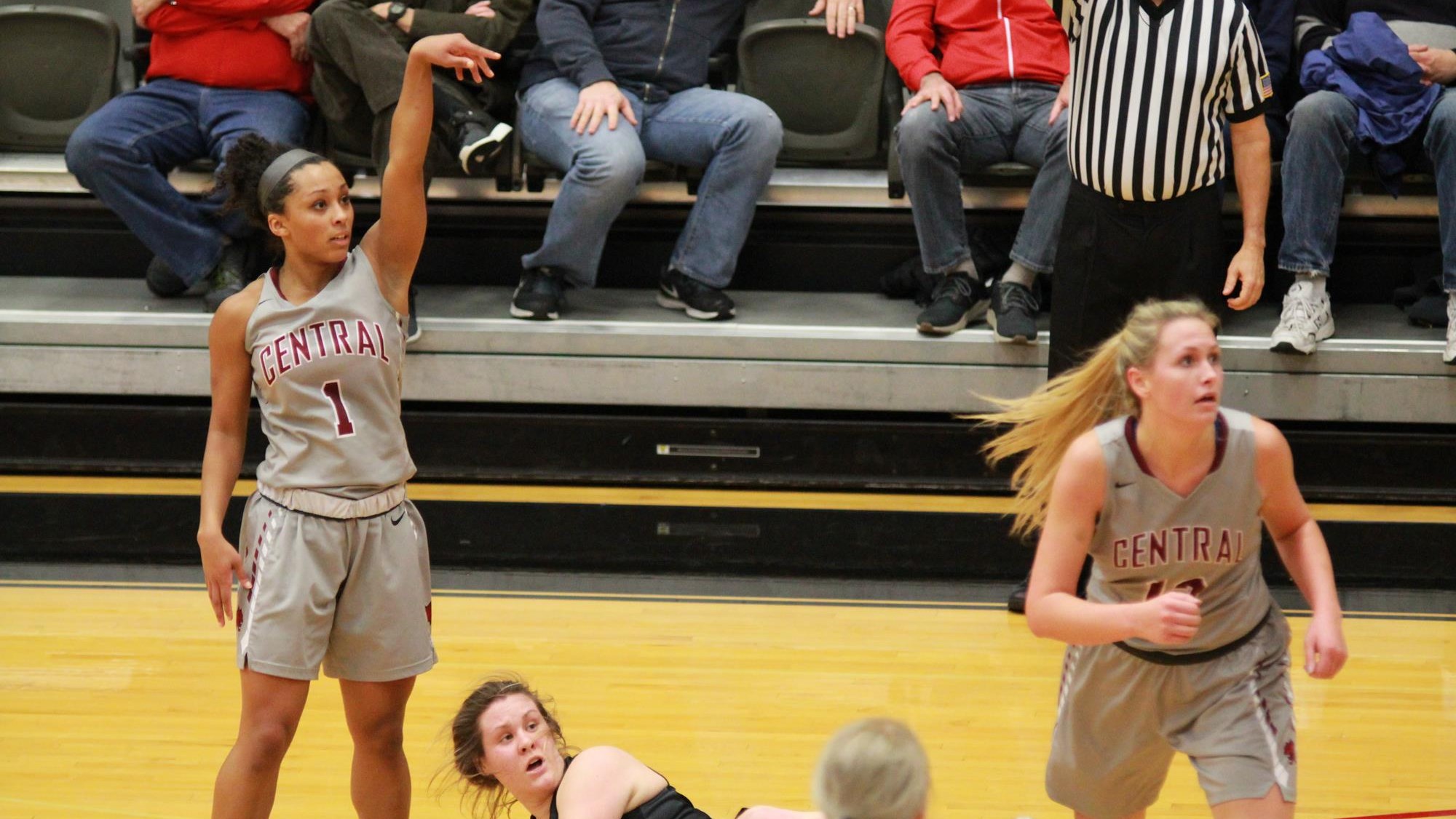 Jasmin Edwards - Women's Basketball - Central Washington University ...