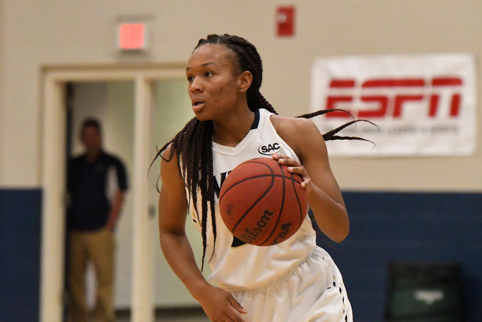 Courtney Robinson - Women's Basketball - Wingate University Athletics