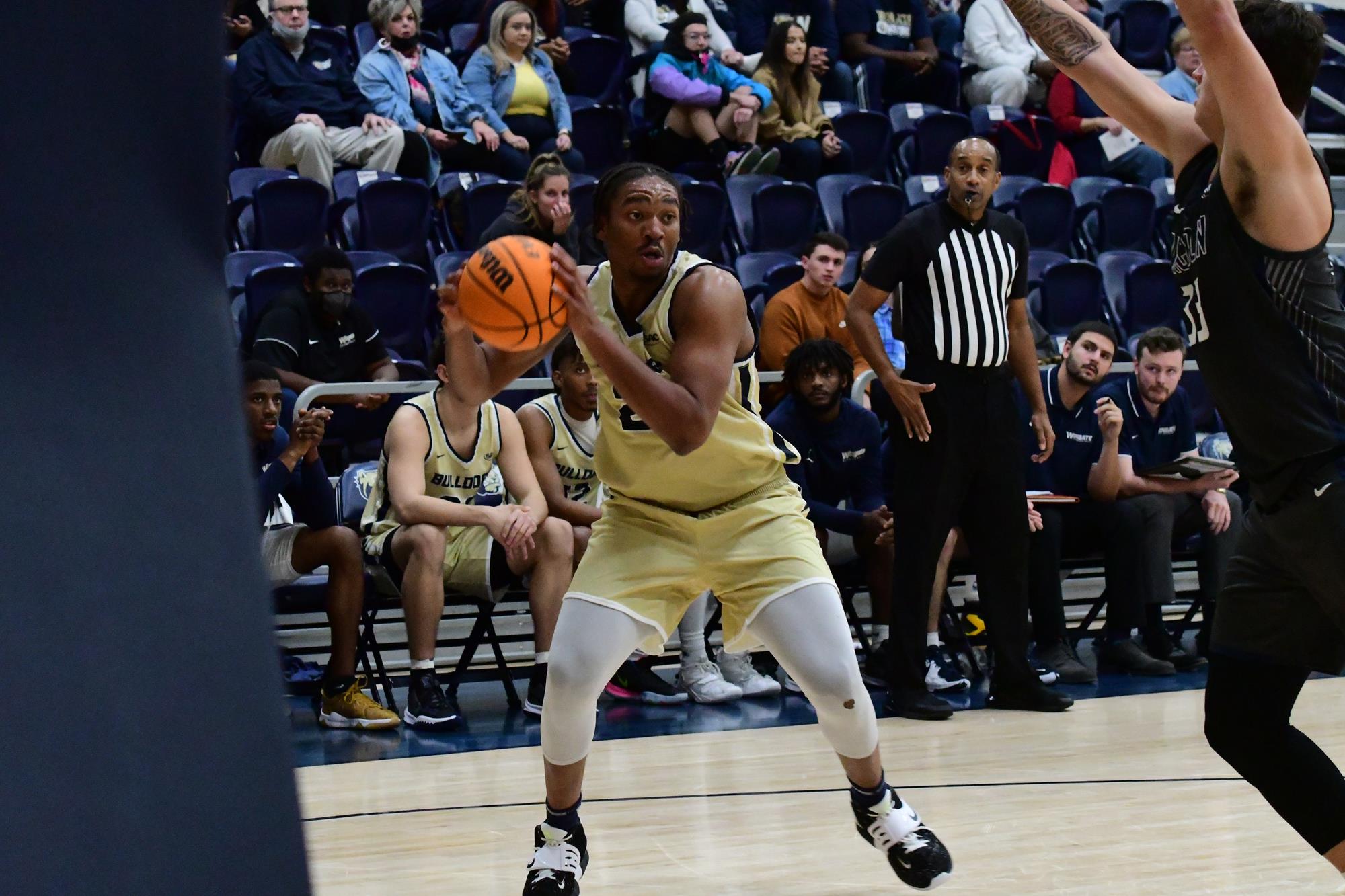 Vontrez Roberts - Men's Basketball - Wingate University Athletics