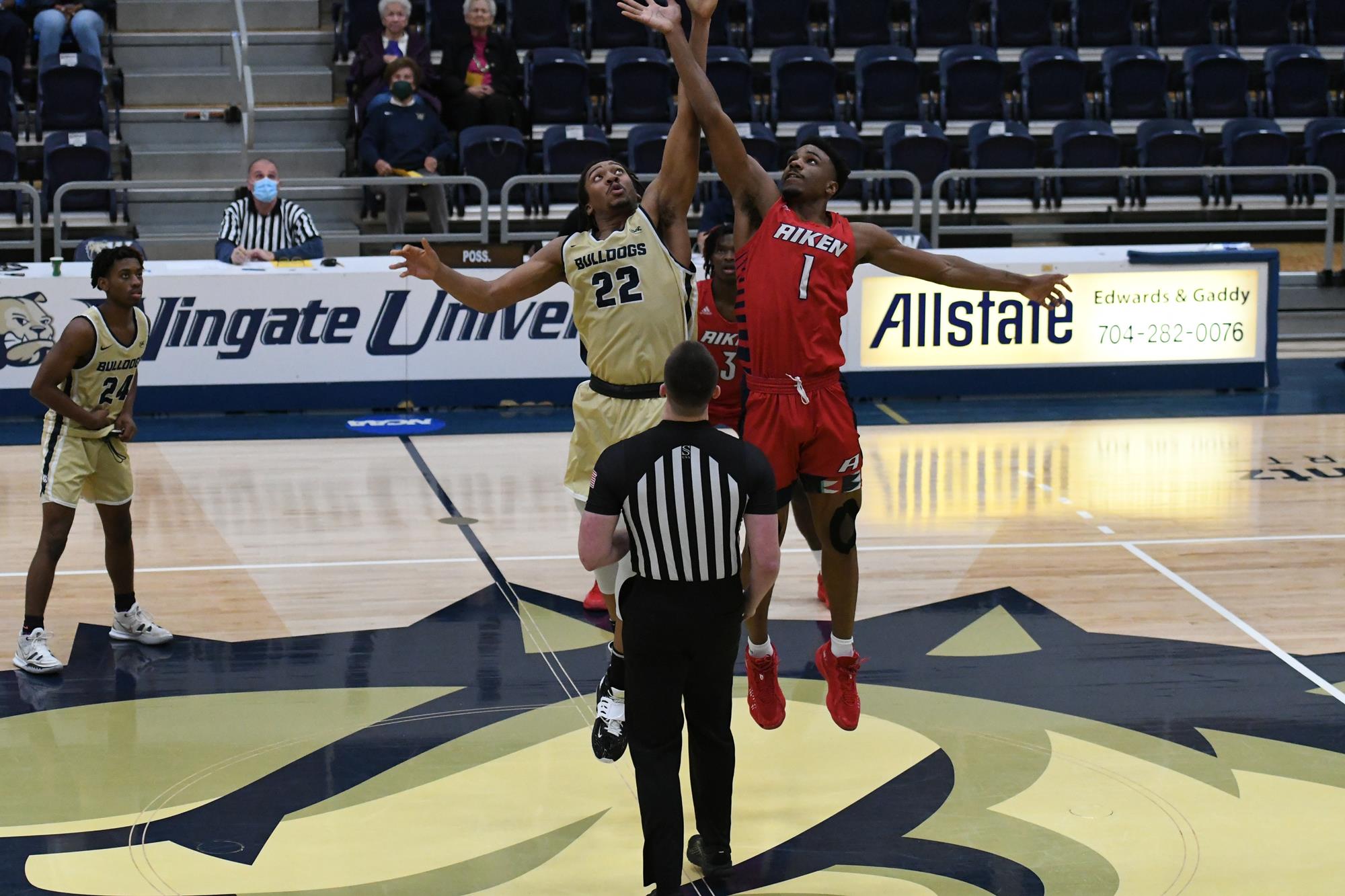 Vontrez Roberts - Men's Basketball - Wingate University Athletics