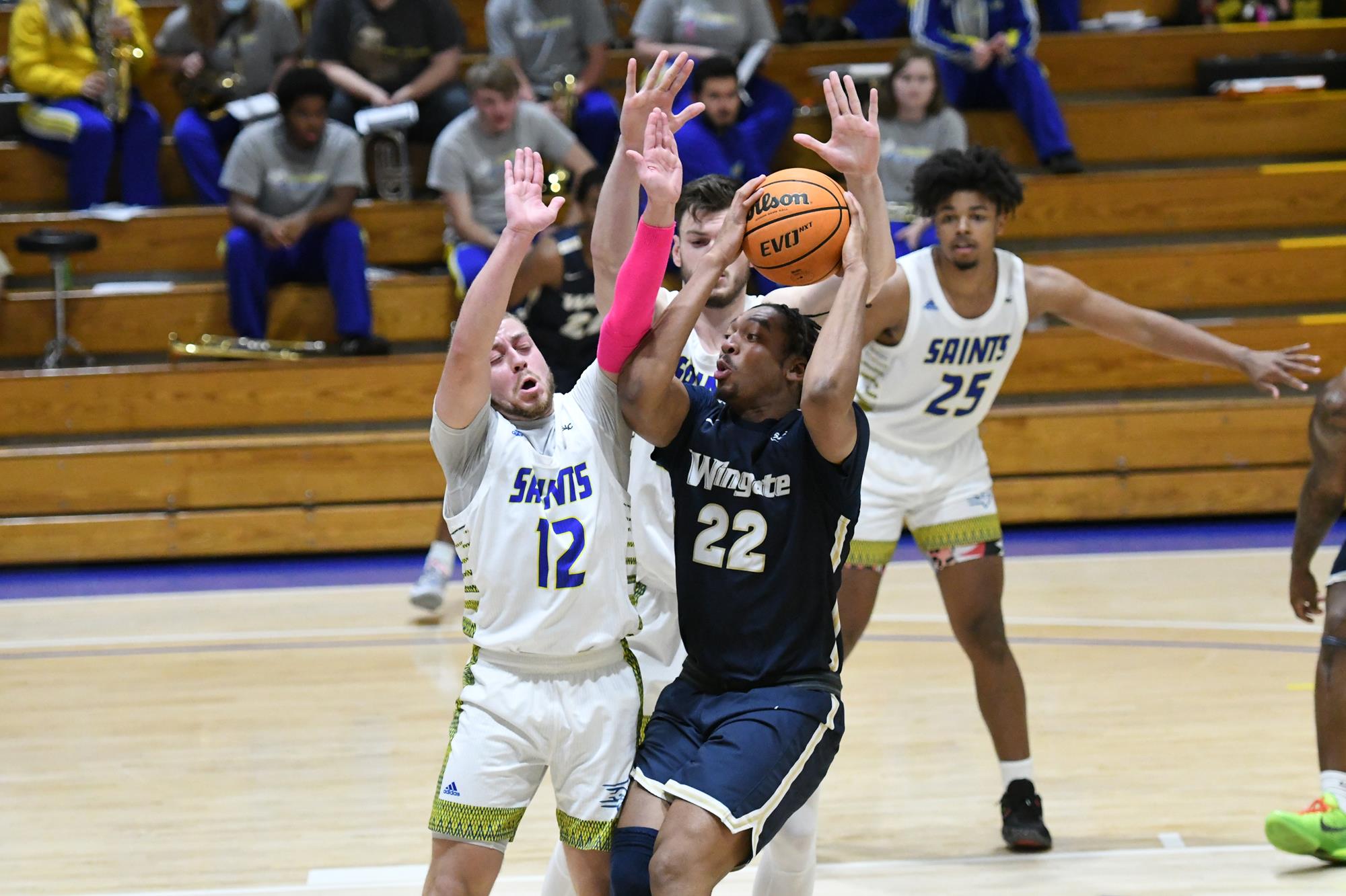 Vontrez Roberts - Men's Basketball - Wingate University Athletics