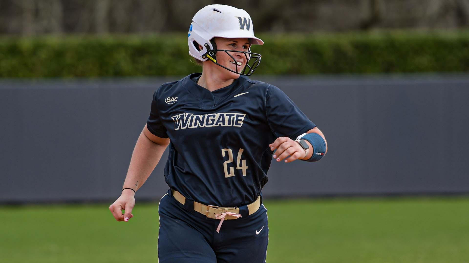 ‘Dogs blast seven homers in season-opening doubleheader sweep over ...