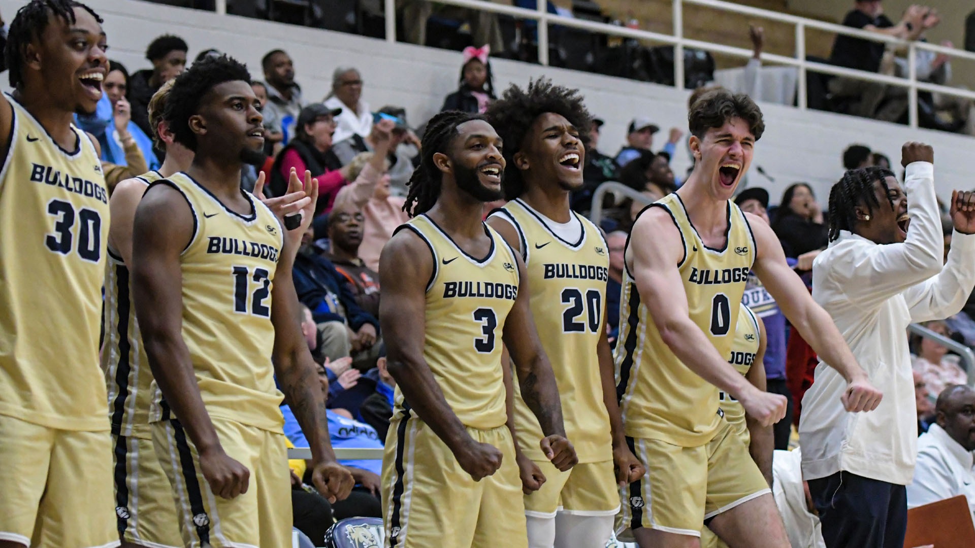 Taylor and Nixon lead the way as Bulldogs rally past Bears to move to ...