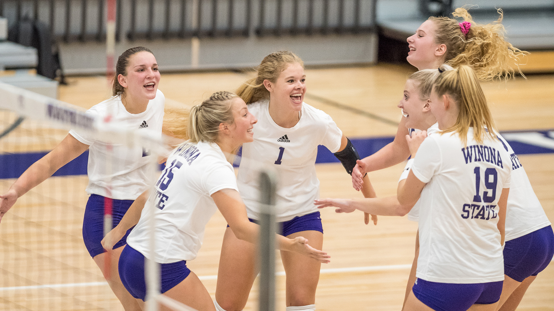 Madison Larson - Women's Volleyball - Winona State University Athletics