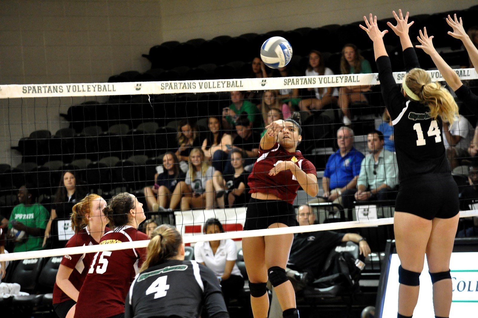 Lourdes Rosario - Volleyball - Winthrop University Athletics