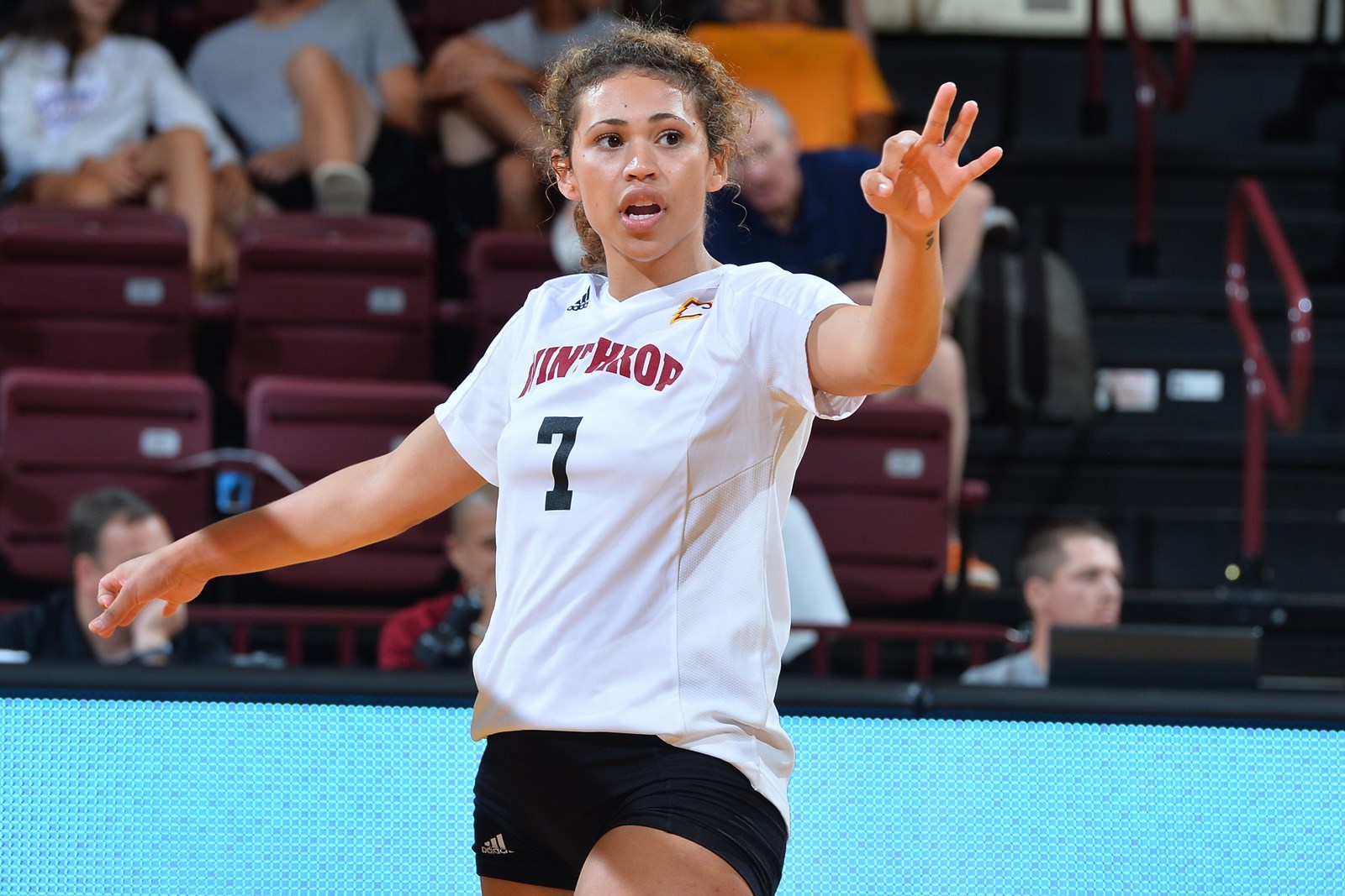 Alexis Rudnik - Volleyball - Winthrop University Athletics