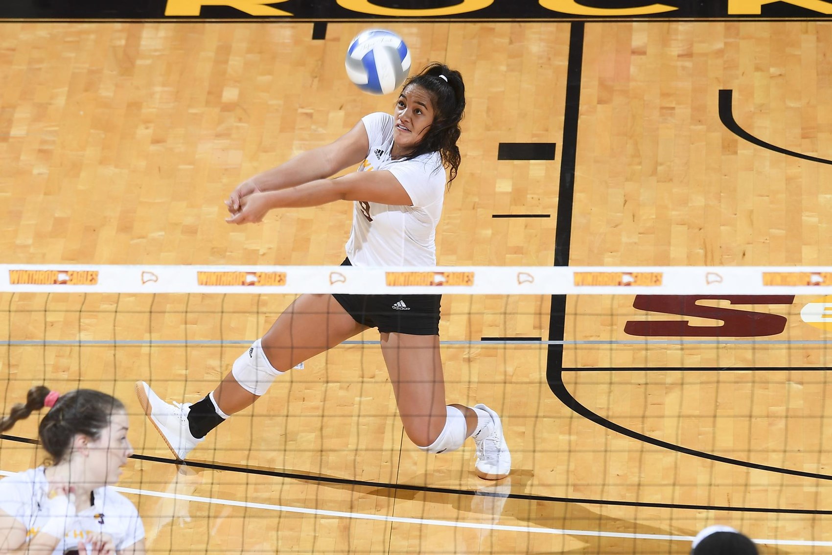 Siani Yamaguchi - Volleyball - Winthrop University Athletics