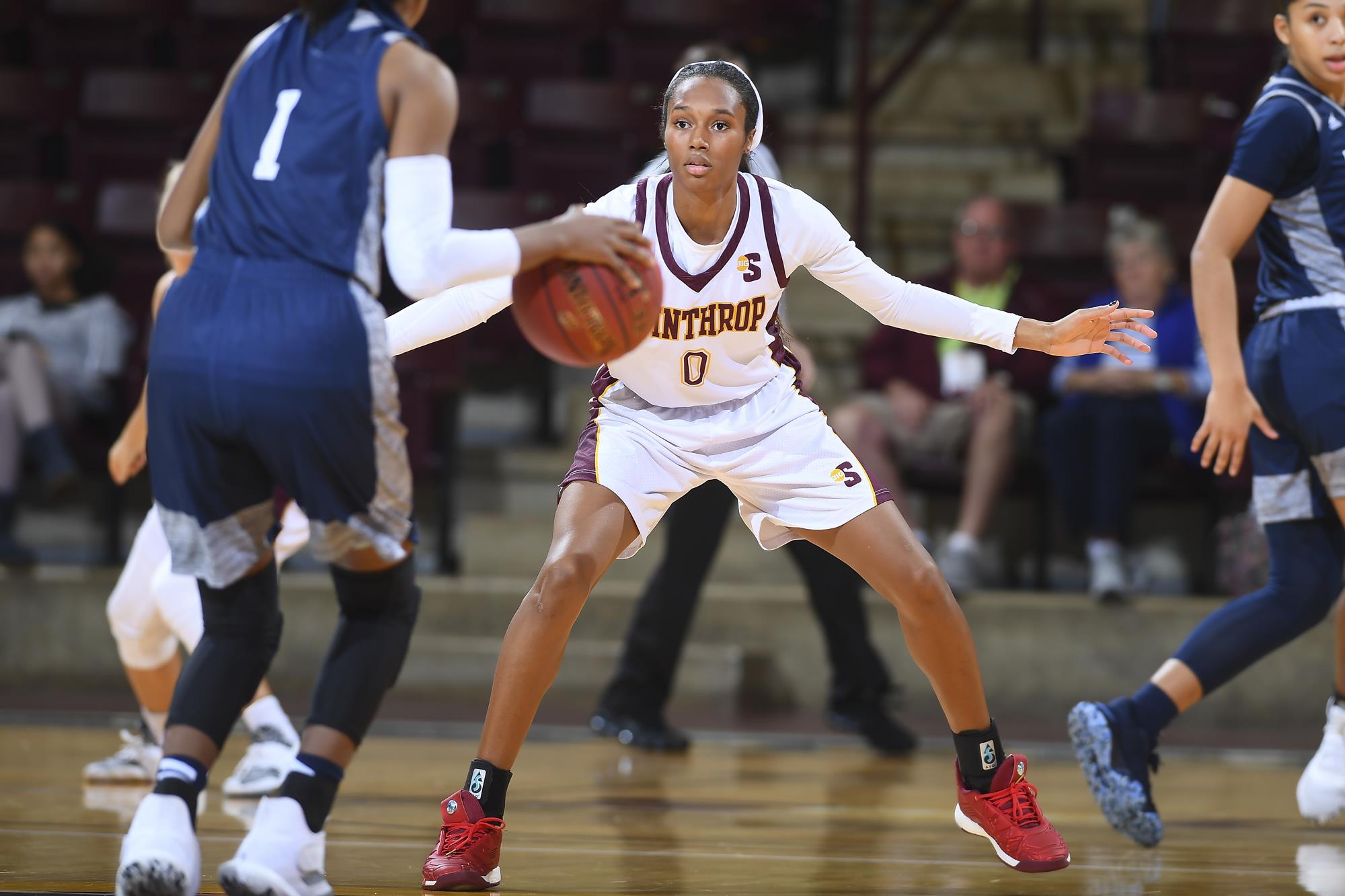 Maleeah Langstaff - Women's Basketball - Winthrop University Athletics