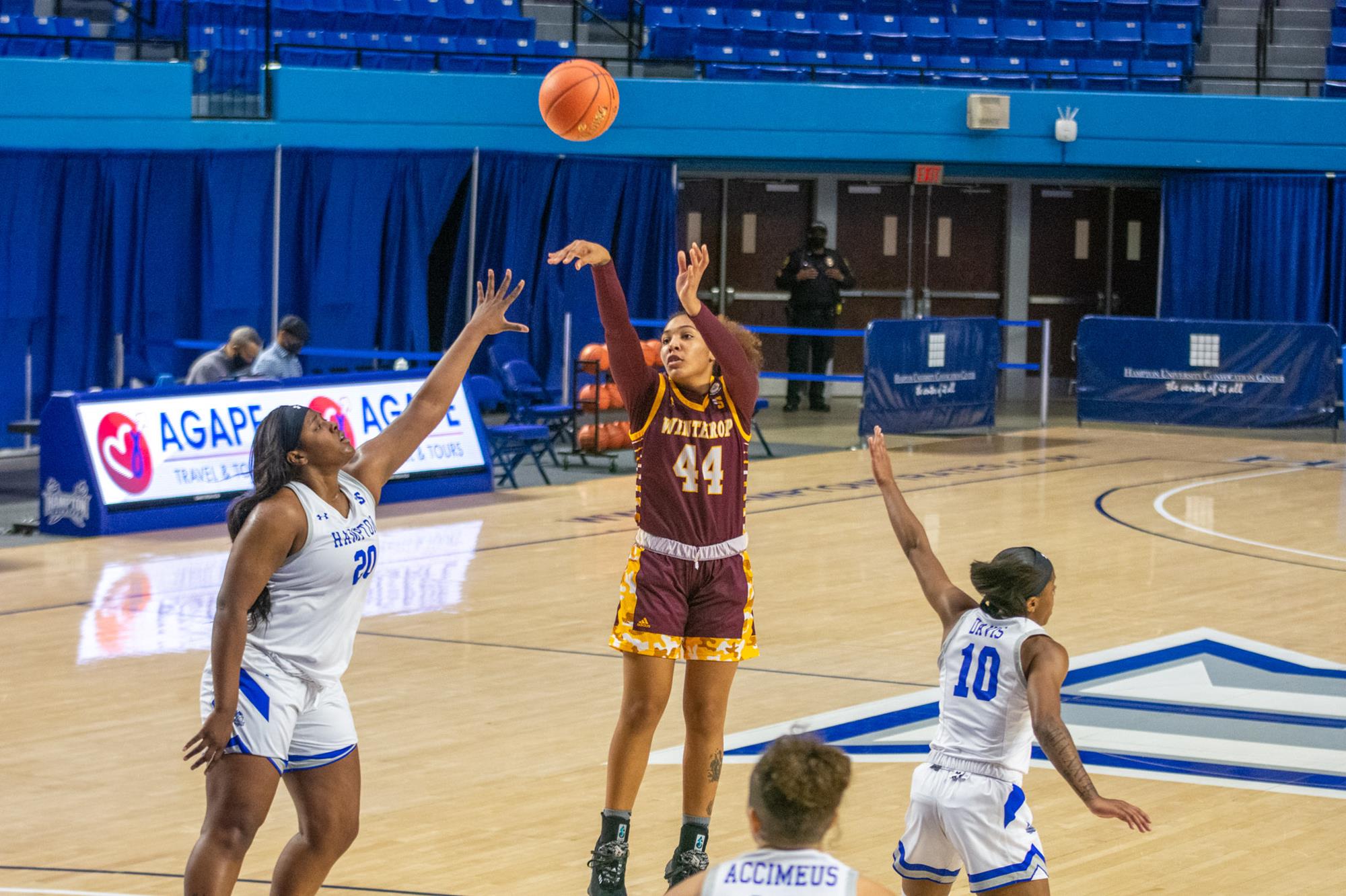 Tori Hall - Women's Basketball - Winthrop University Athletics