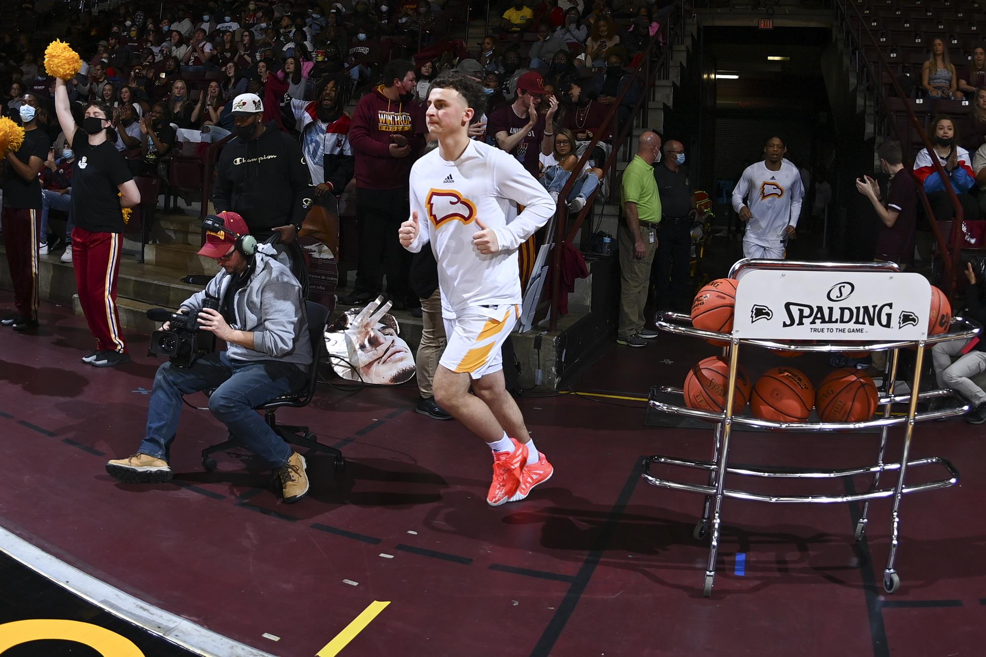 Nate Buss - Men's Basketball - Winthrop University Athletics