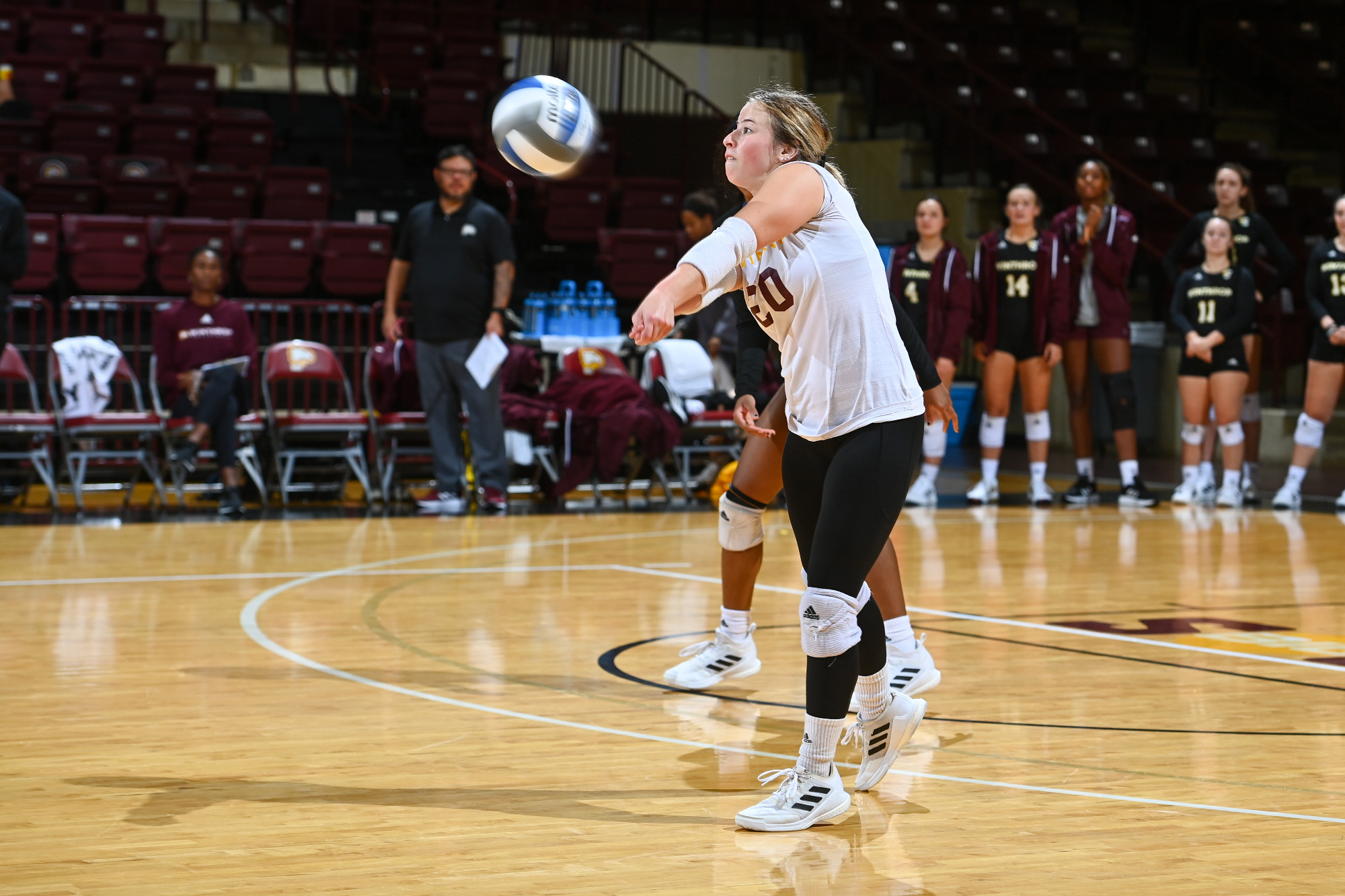 Volleyball 2-0 In Big South After Cruising Past Radford - Winthrop ...