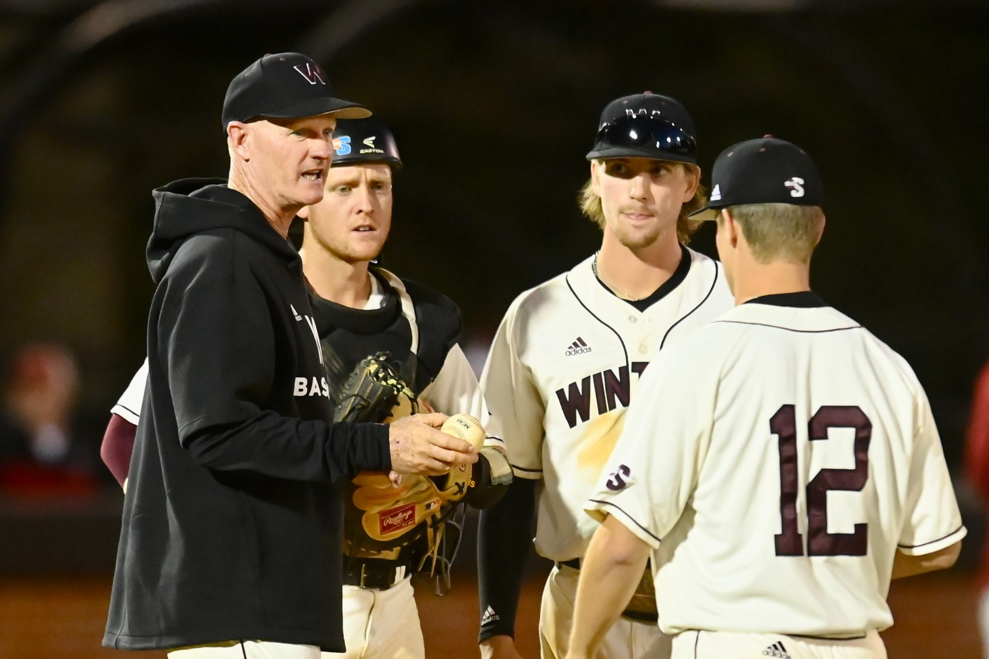 Queens Uses Late Rally To Defeat Winthrop In Extra Innings - Winthrop ...