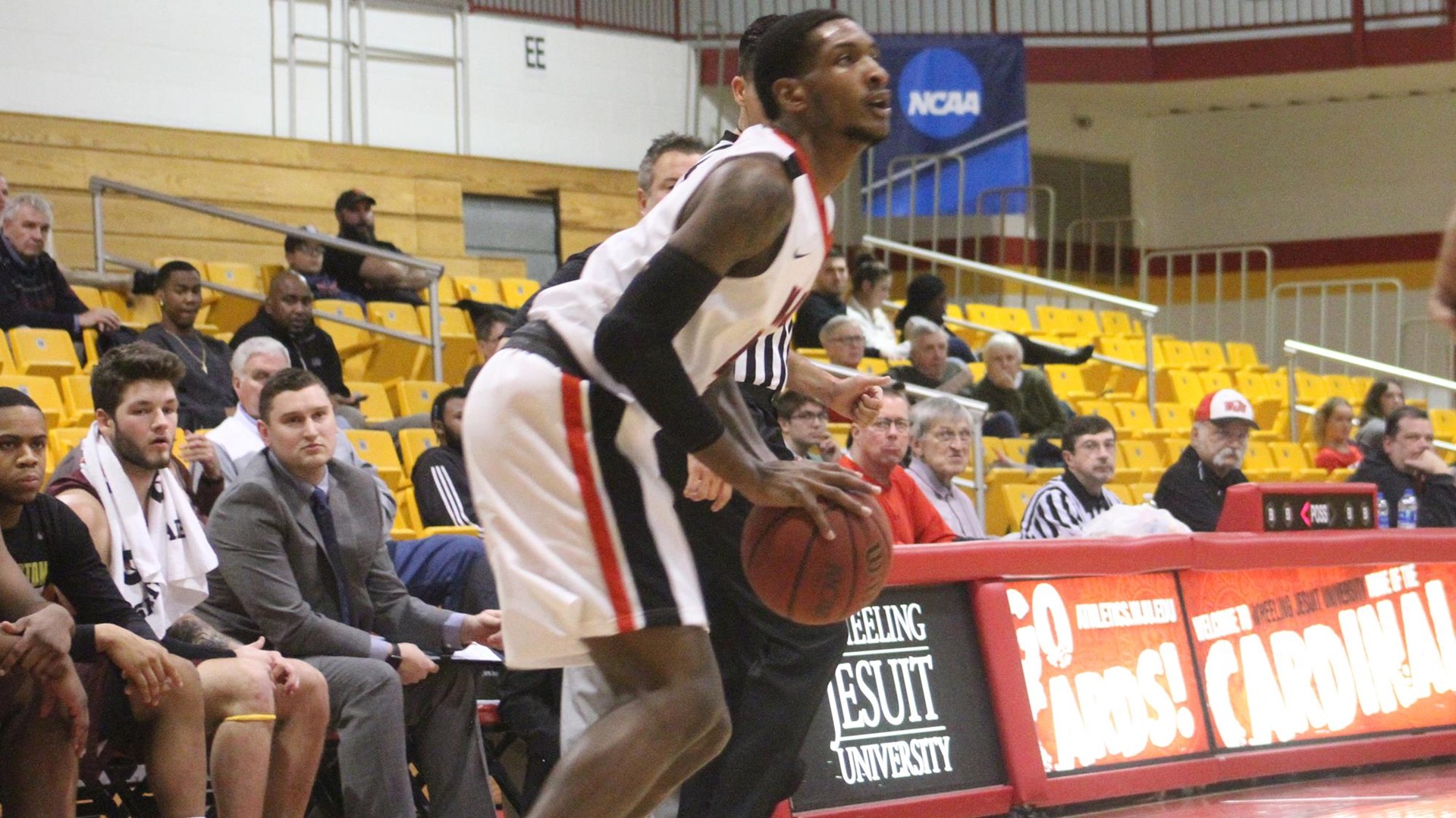 DeAndre Robinson - Men's Basketball - Wheeling University Athletics