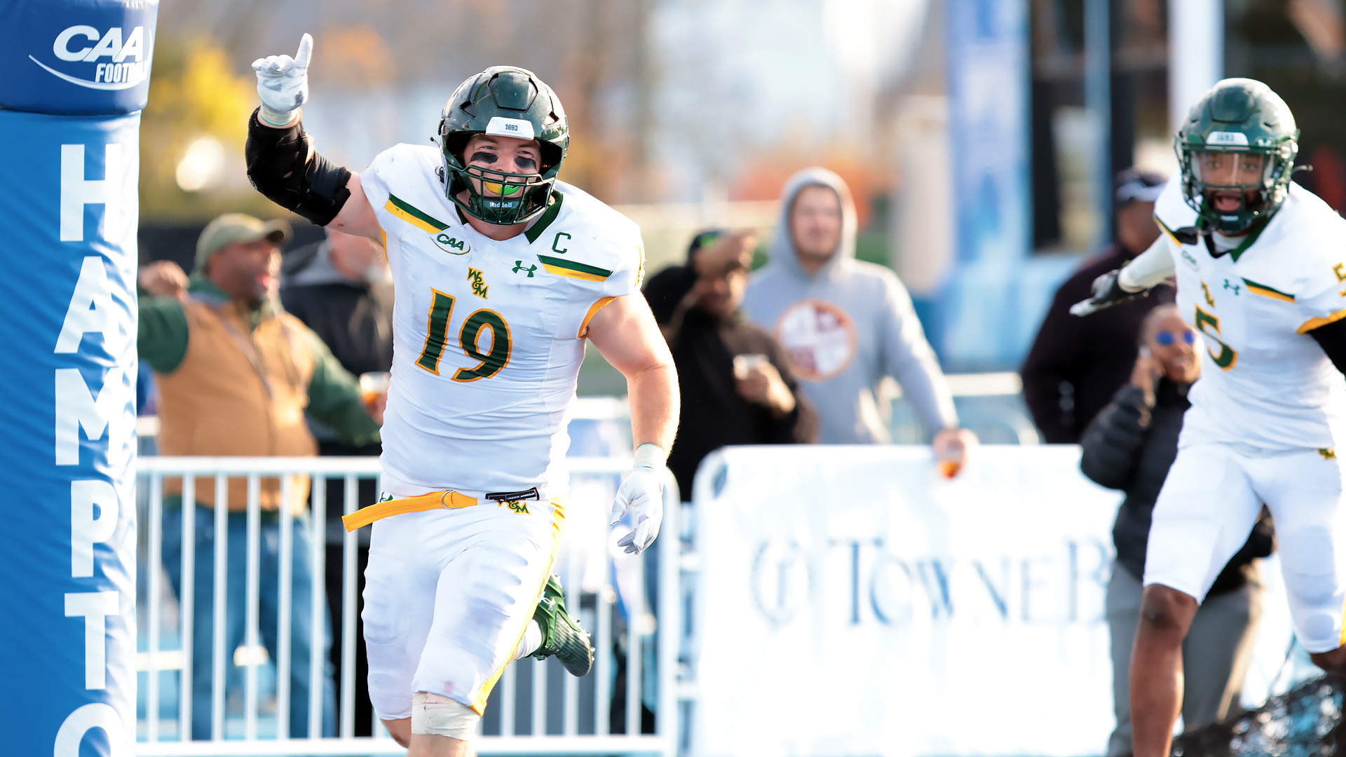 Big Fourth Quarter Propels Football Past Hampton, 31-10 - William ...