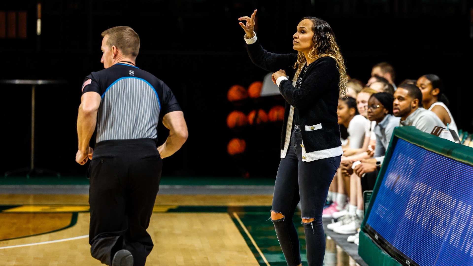 William & Mary Athletics Signs New Contract with Erin Dickerson Davis ...