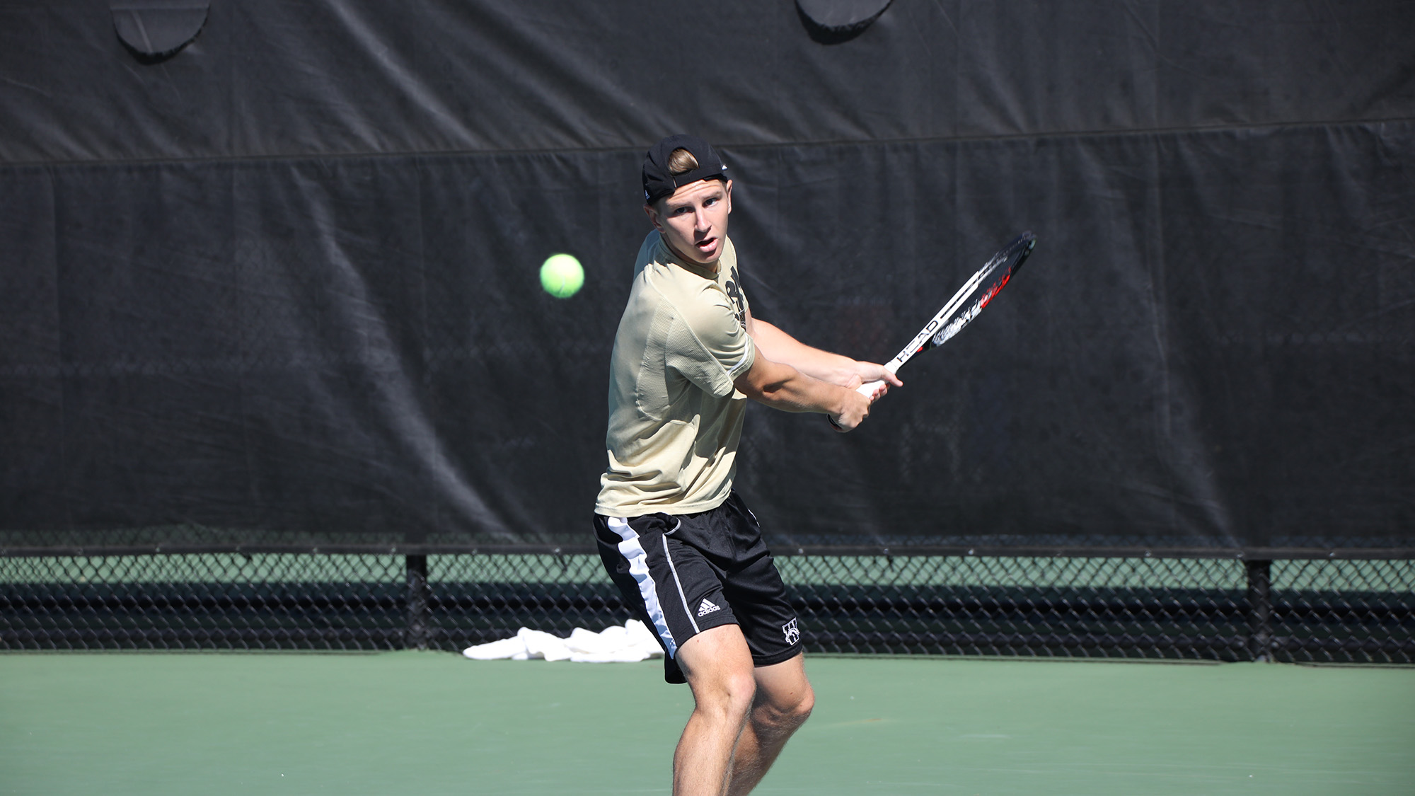 Kris Knof - Men's Tennis - Western Michigan University Athletics