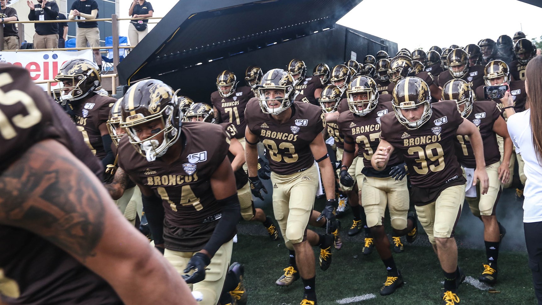 Bronco Review TV Show Debuts Thursday - Western Michigan University ...