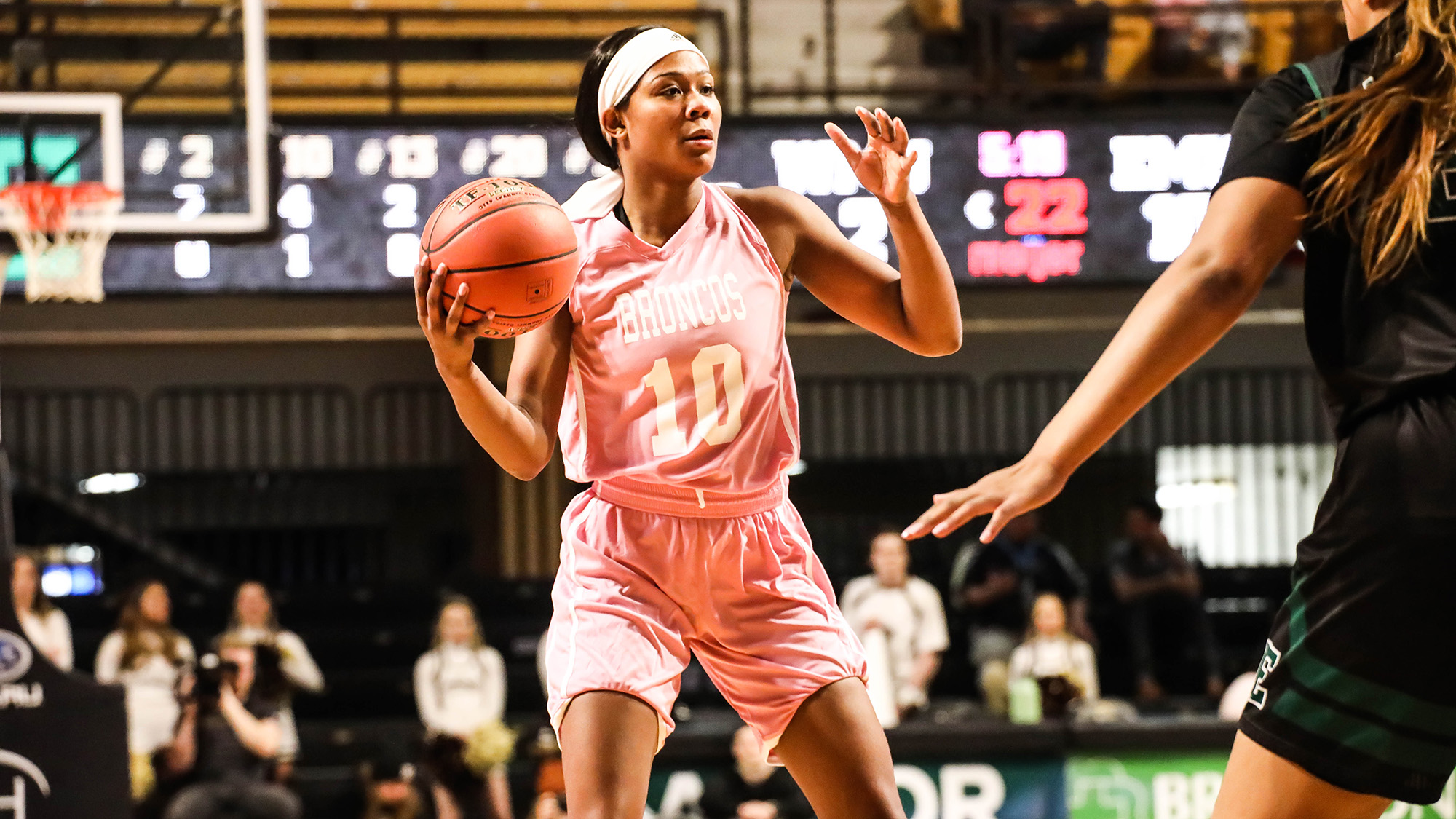 Breanna Mobley - Women's Basketball - Western Michigan University Athletics