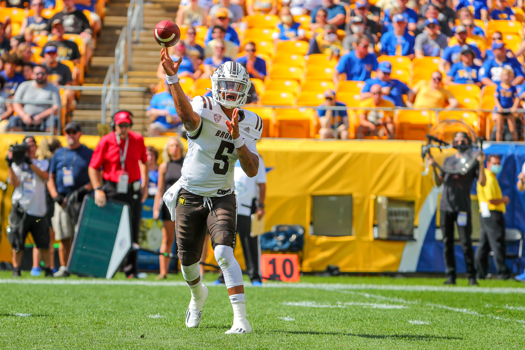 Kaleb Eleby - Football - Western Michigan University Athletics