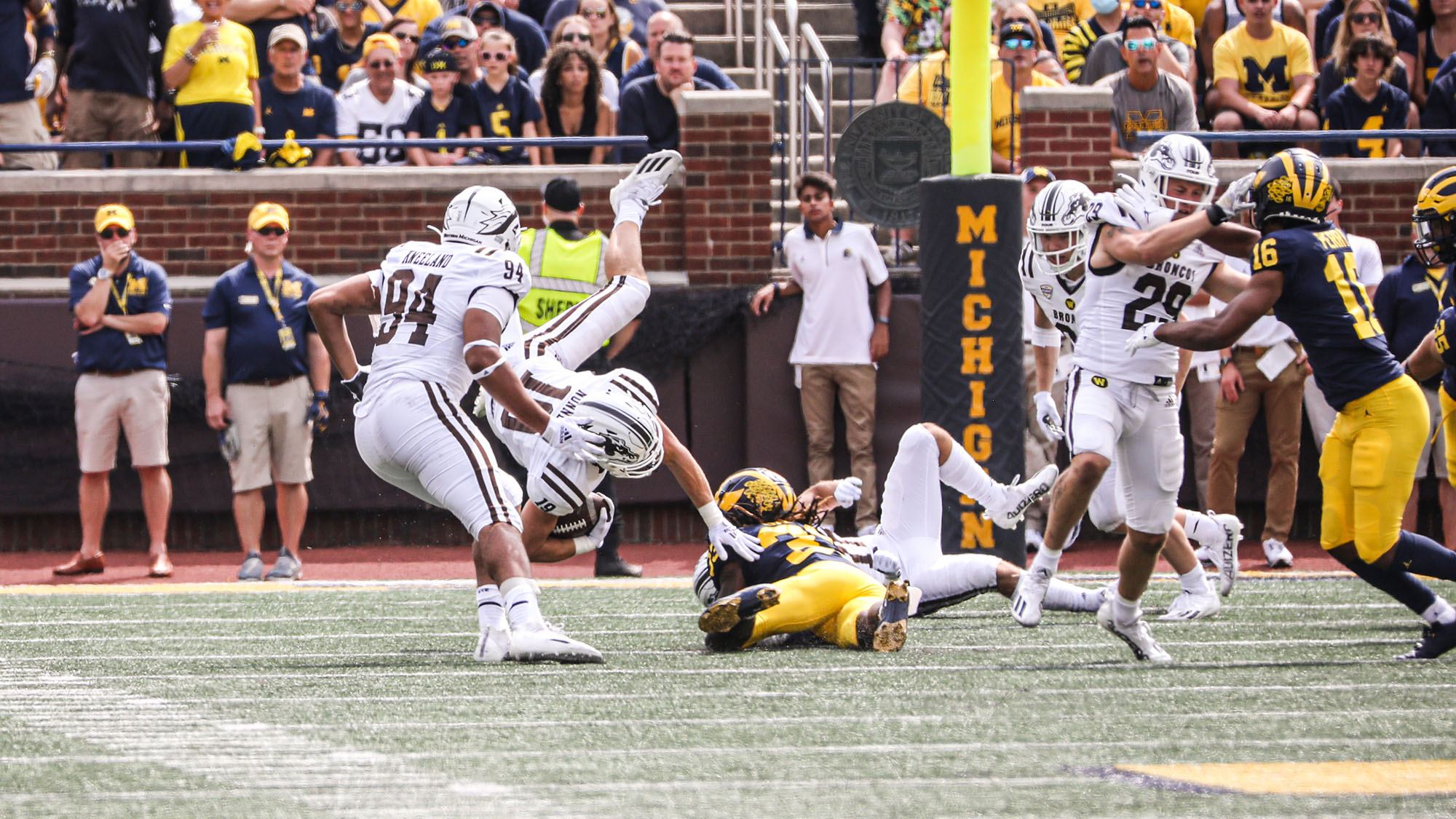 Bryce Nunnelly - Football - Western Michigan University Athletics