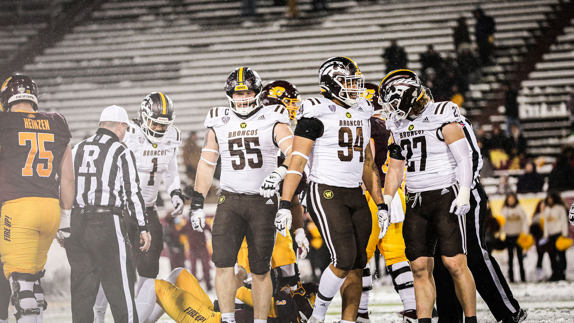 Marshawn Kneeland - Football - Western Michigan University Athletics