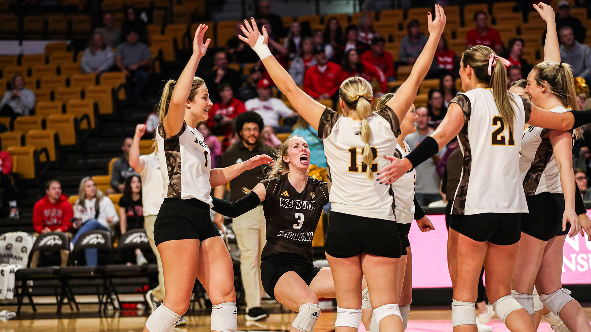 WMU Tops Toledo; Winning Streak Reaches 16 - Western Michigan ...