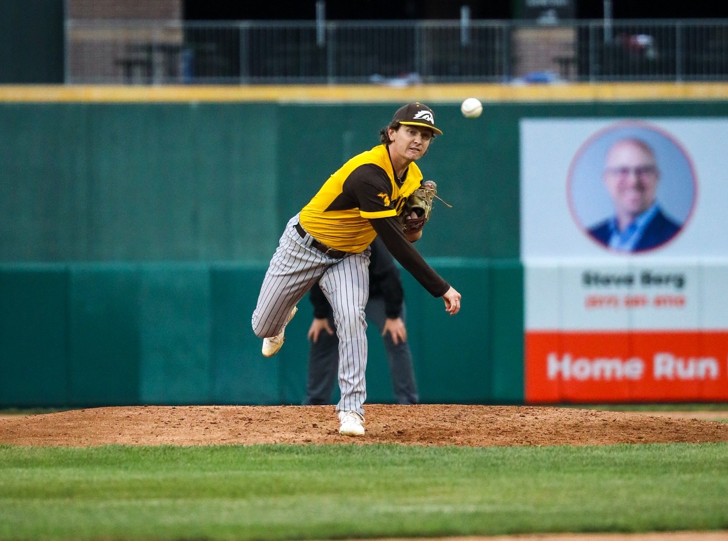 Western Michigan Headed to Lexington Regional to Face No. 2 Kentucky ...