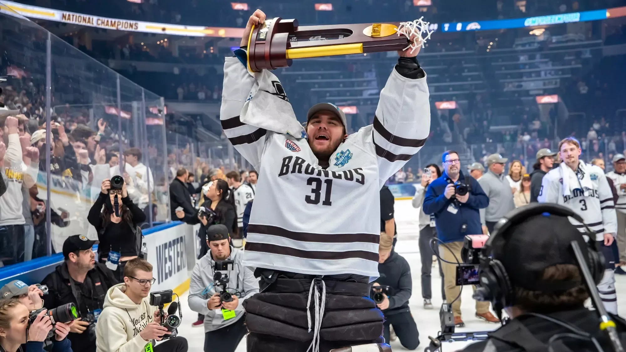 2024-25 Men's Ice Hockey Schedule - Western Michigan University Athletics