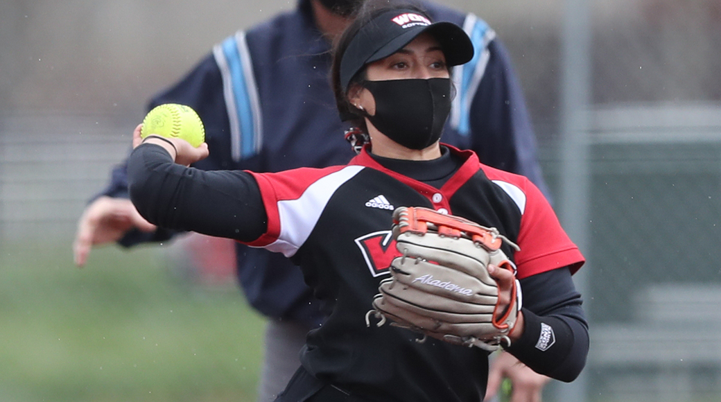 Logan Carlos - Softball - Western Oregon University Athletics