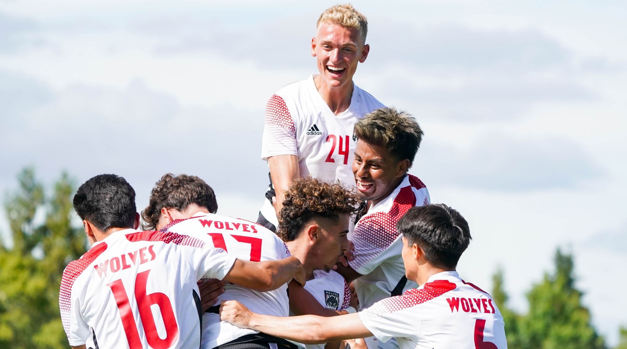 Wolves edge Hawaii Pacific to pick up first victory in program history ...