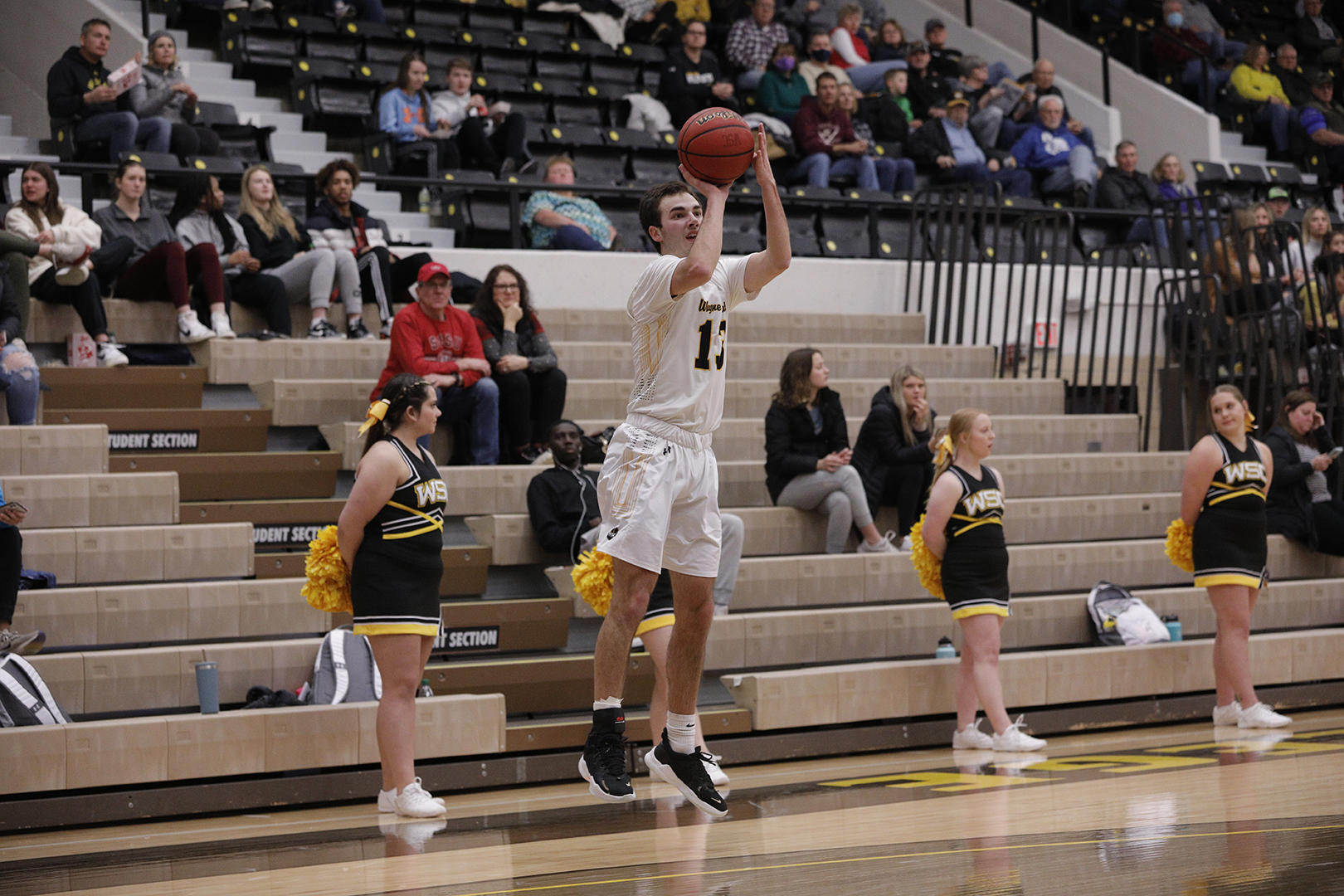 Wayne State uses team effort to take down St. Cloud State in Wayne ...